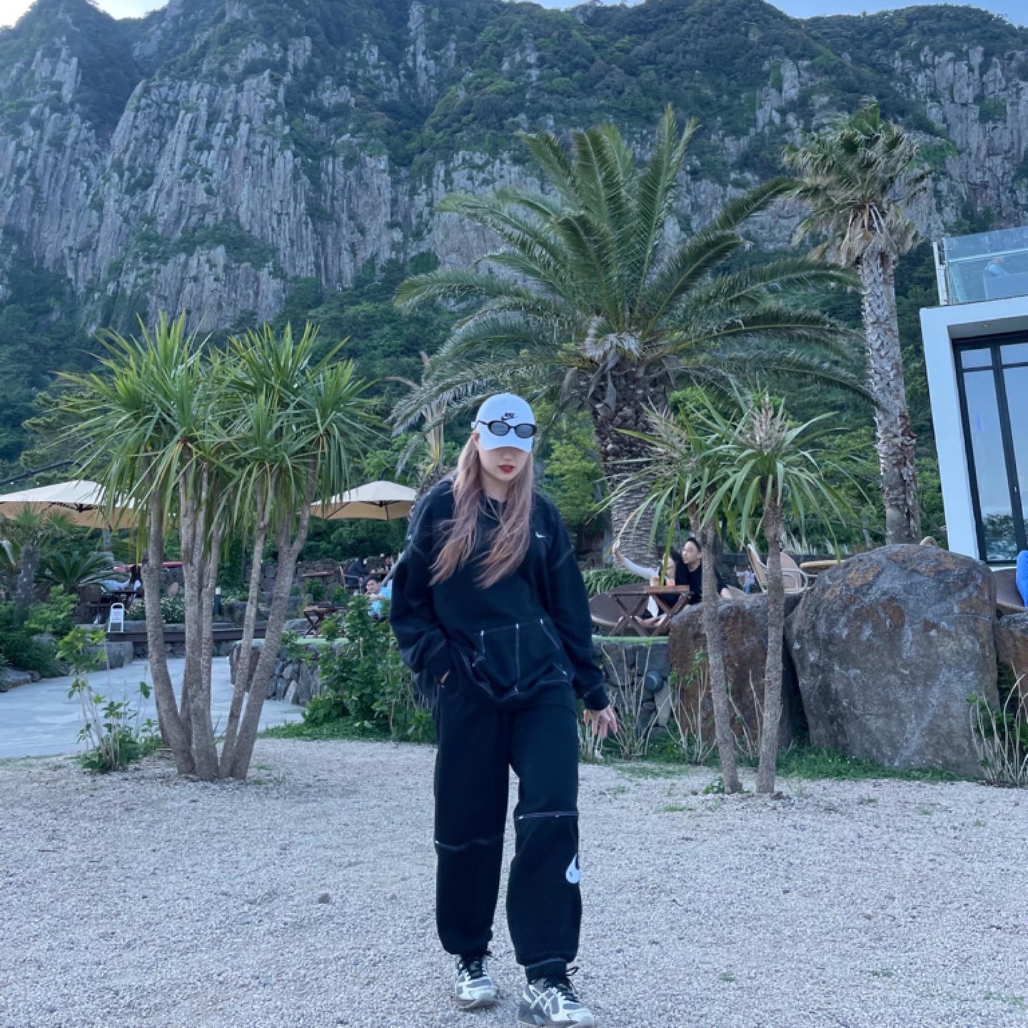 instagram @j... (@jxxxn) 님의 게시물 | KREAM