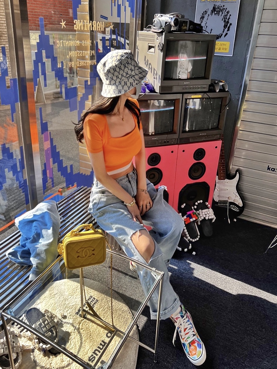 꿀벌이🐝 이지유 (@amelia_v) 님의 게시물 | KREAM