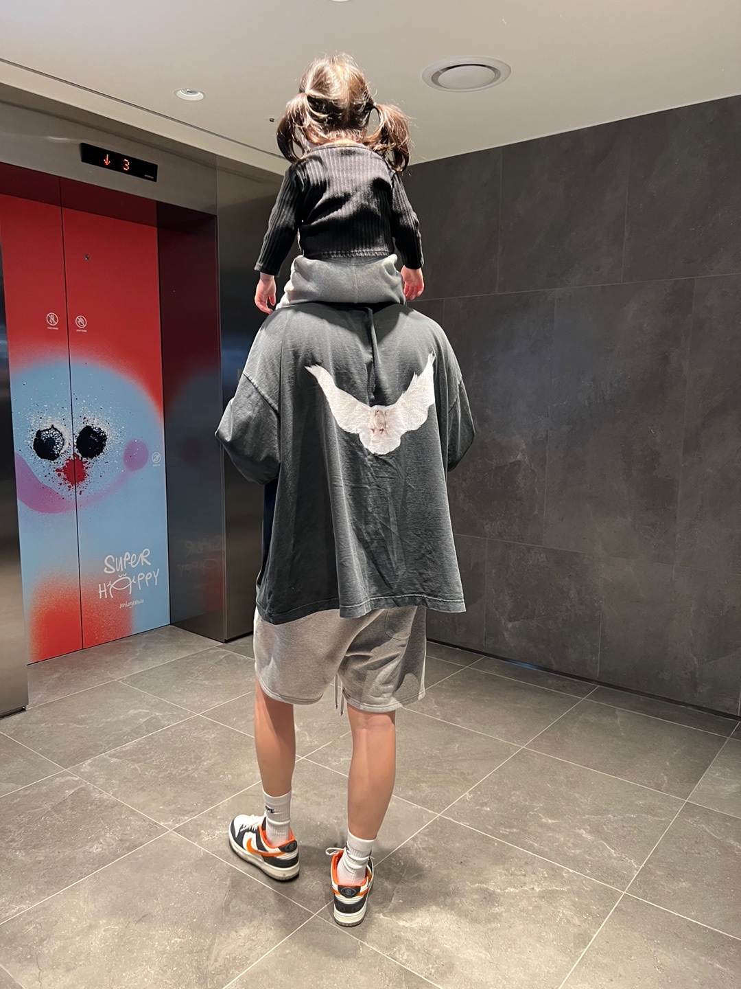 (@kooonj) 님의 게시물 | KREAM