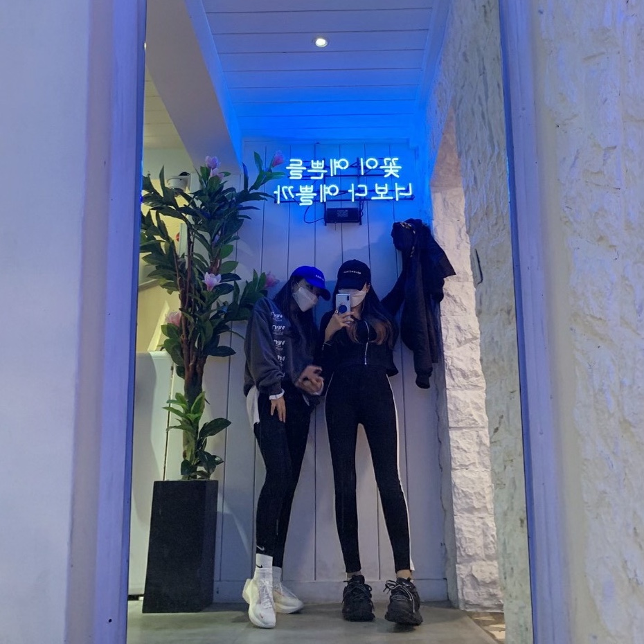 만족할때까지 : ) (@iam_hee) 님의 게시물 | KREAM