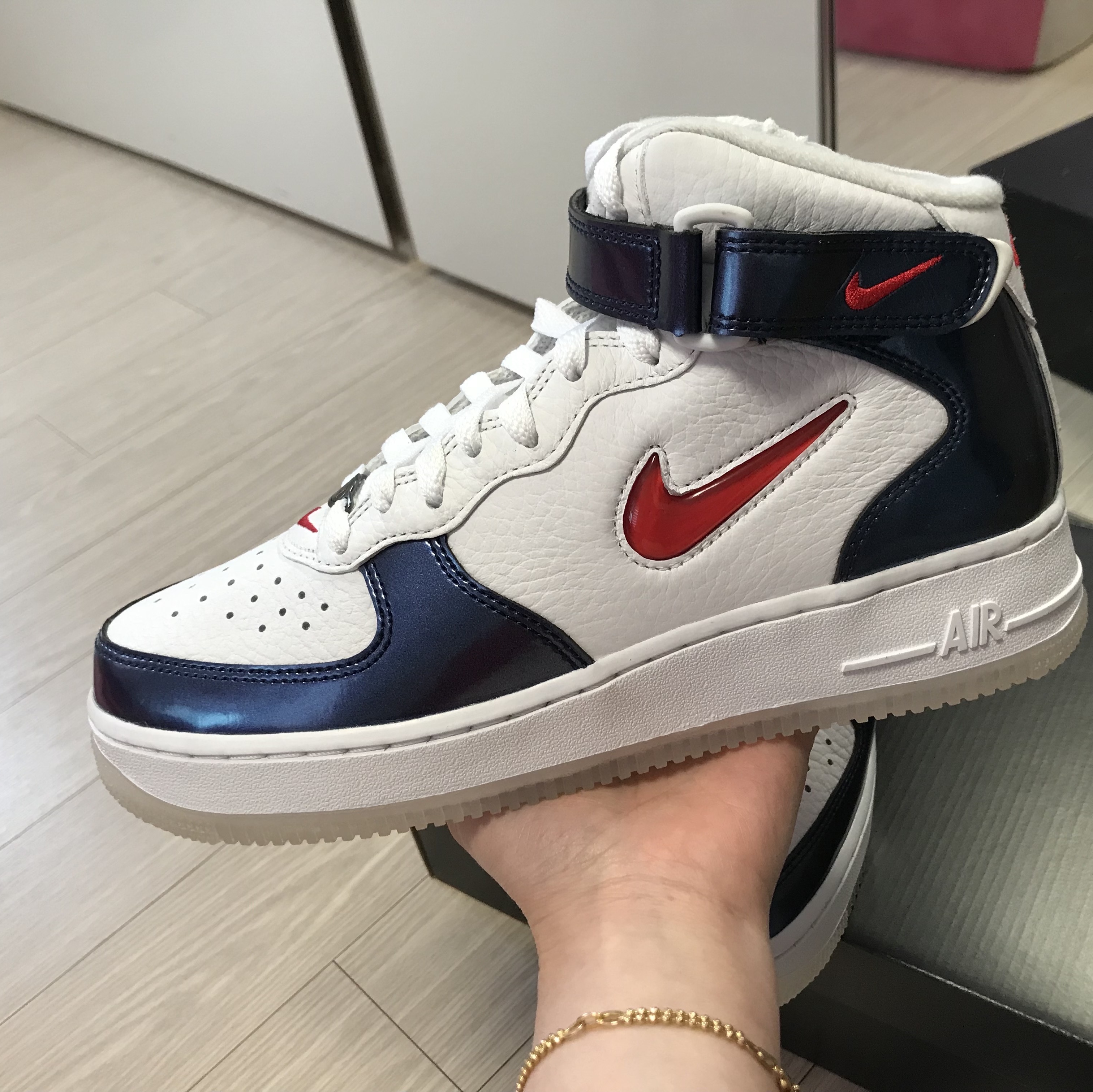 서지예 (@ji_yea) 님의 게시물 | KREAM