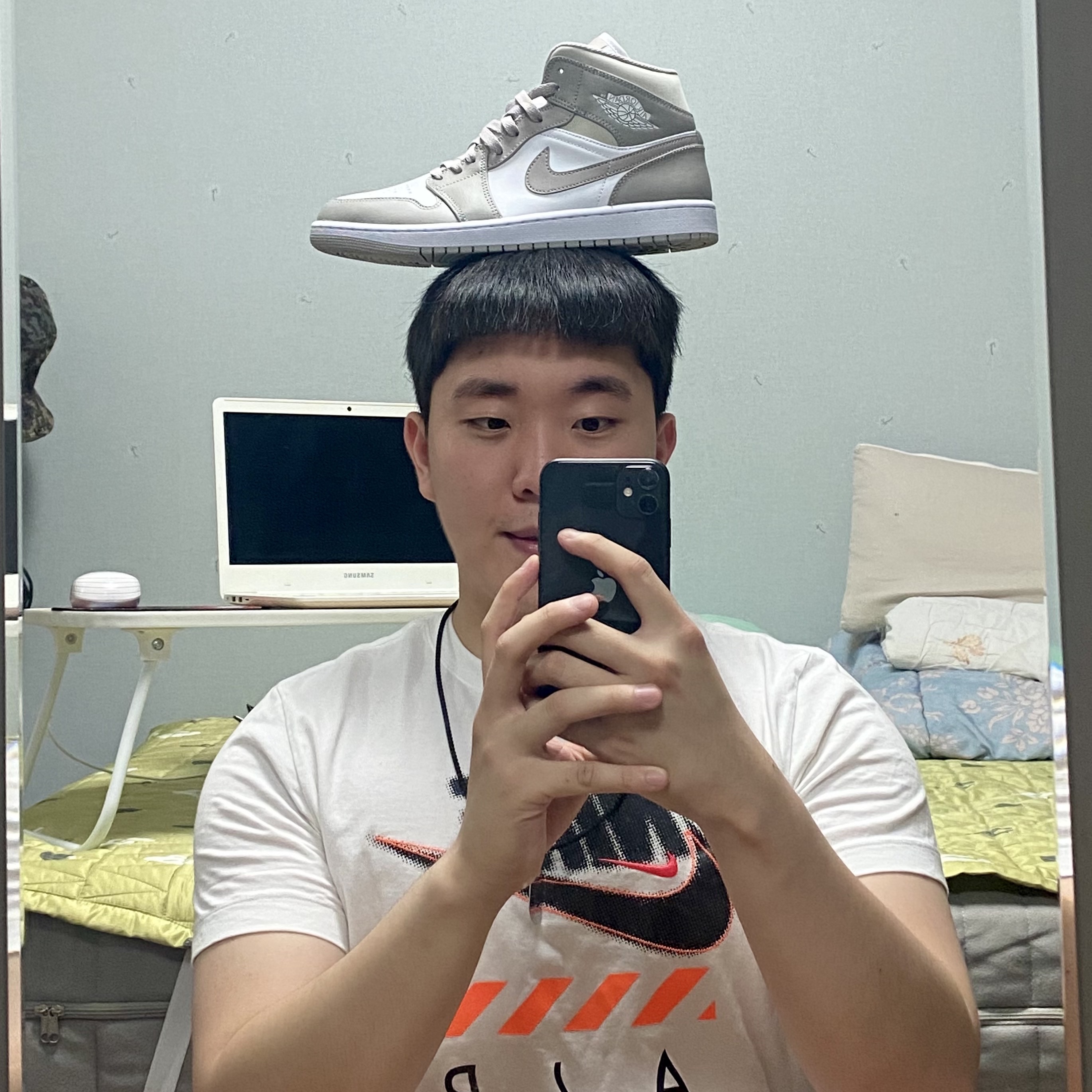 둔호 (@j__jun01) 님의 게시물 | KREAM