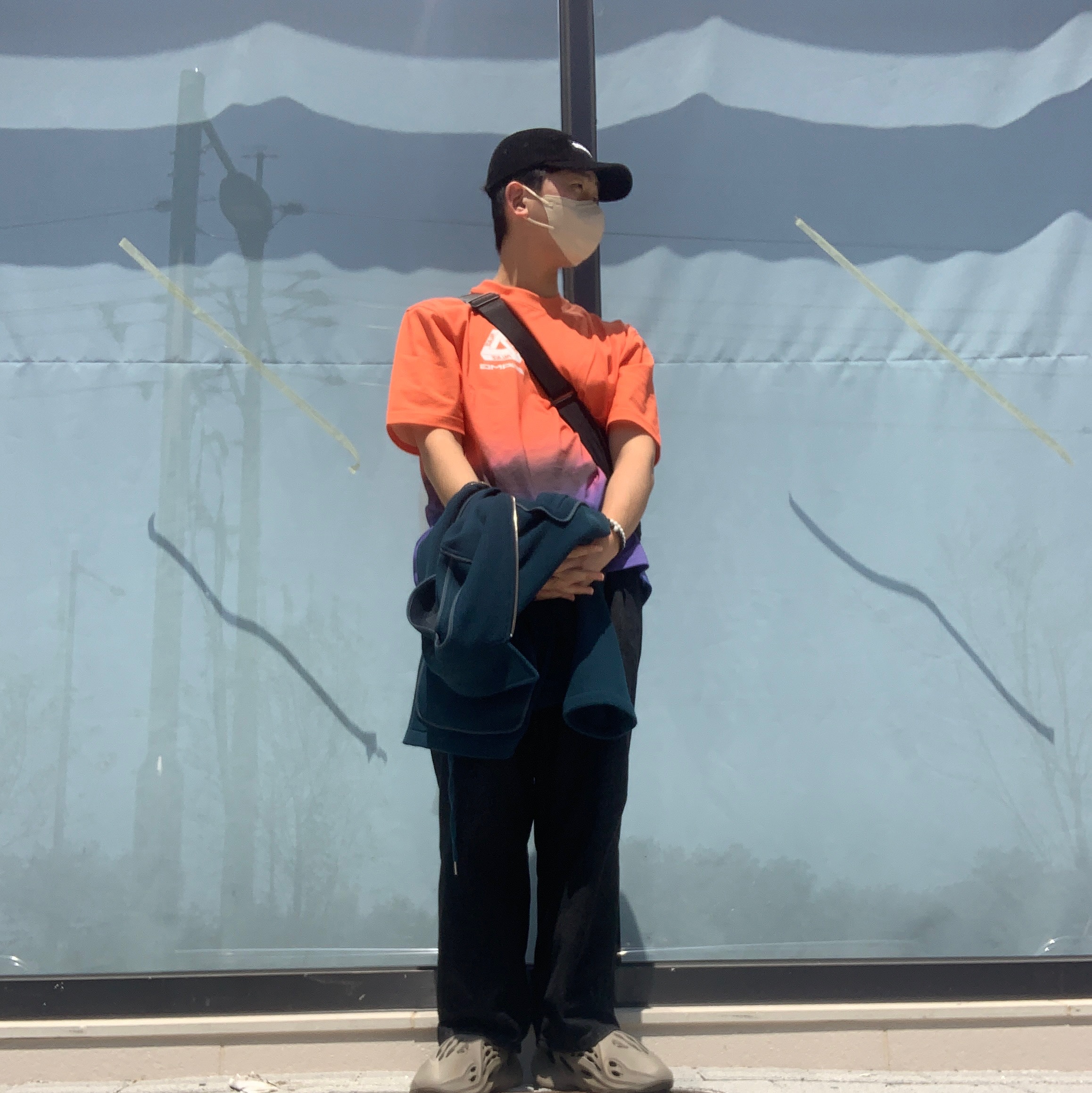 🫥 (@tsl68y) 님의 게시물 | KREAM