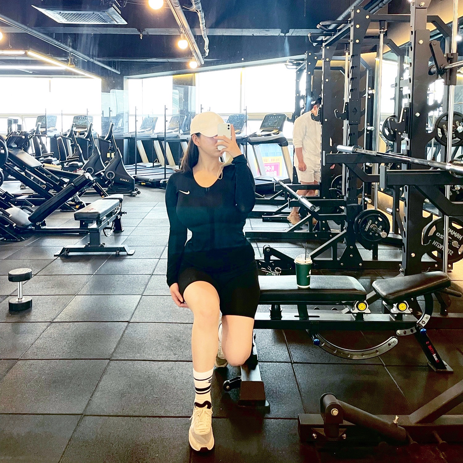 Hanyeco (@hanyeco) 님의 게시물 | KREAM