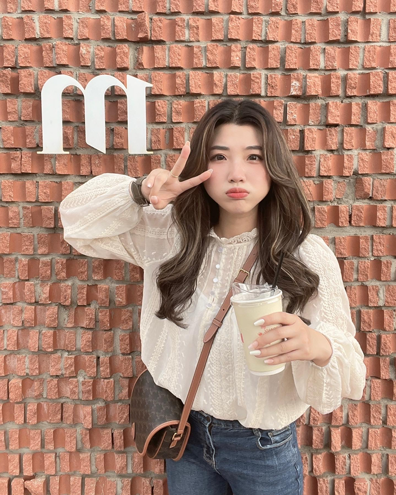 yun (@yuniiyun) 님의 게시물 | KREAM