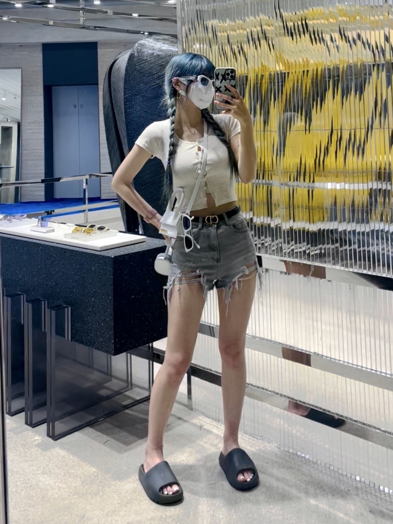 (@hsd_09_) 님의 게시물 | KREAM