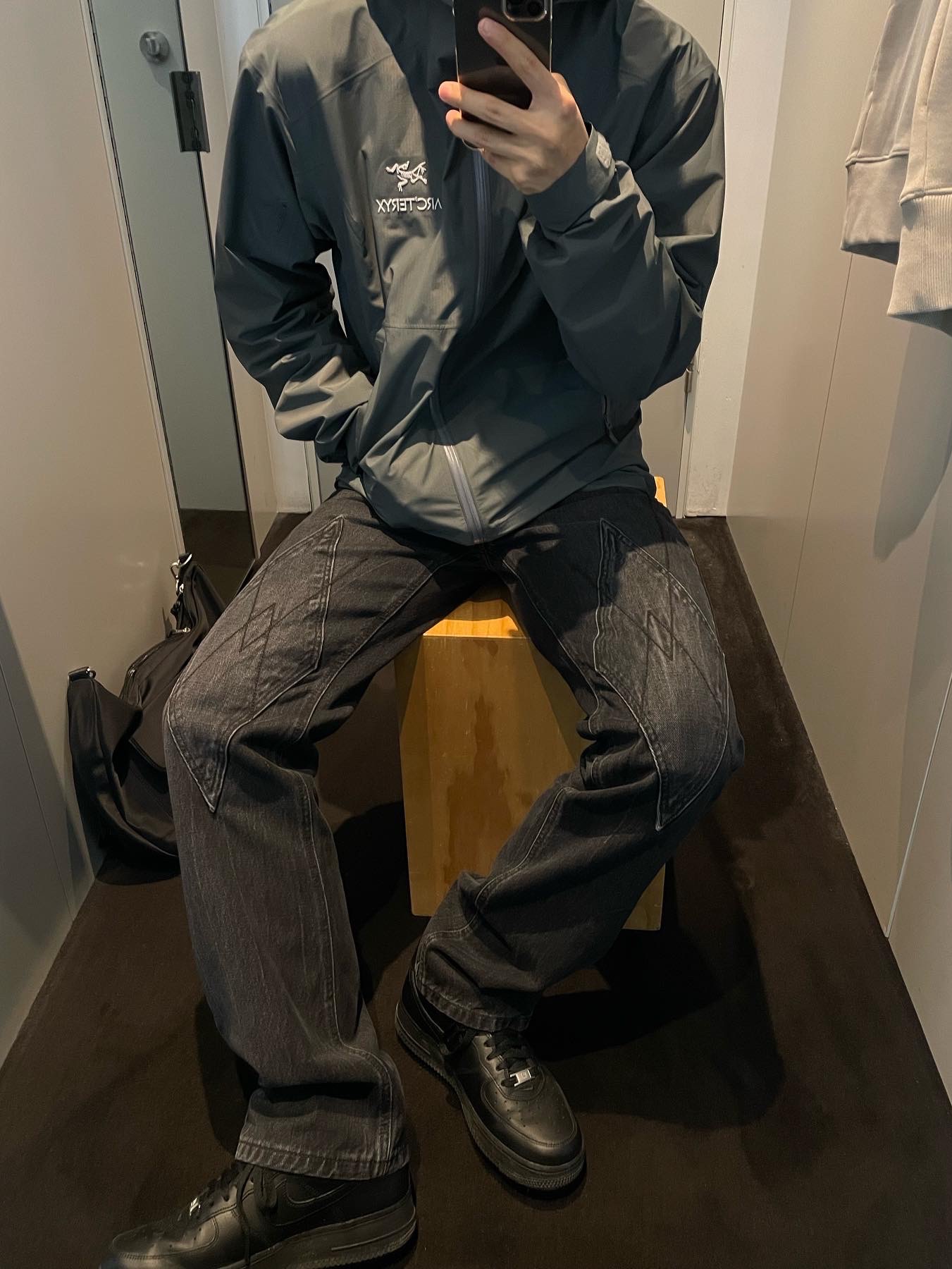 김태진 (@tjccy) 님의 게시물 | KREAM