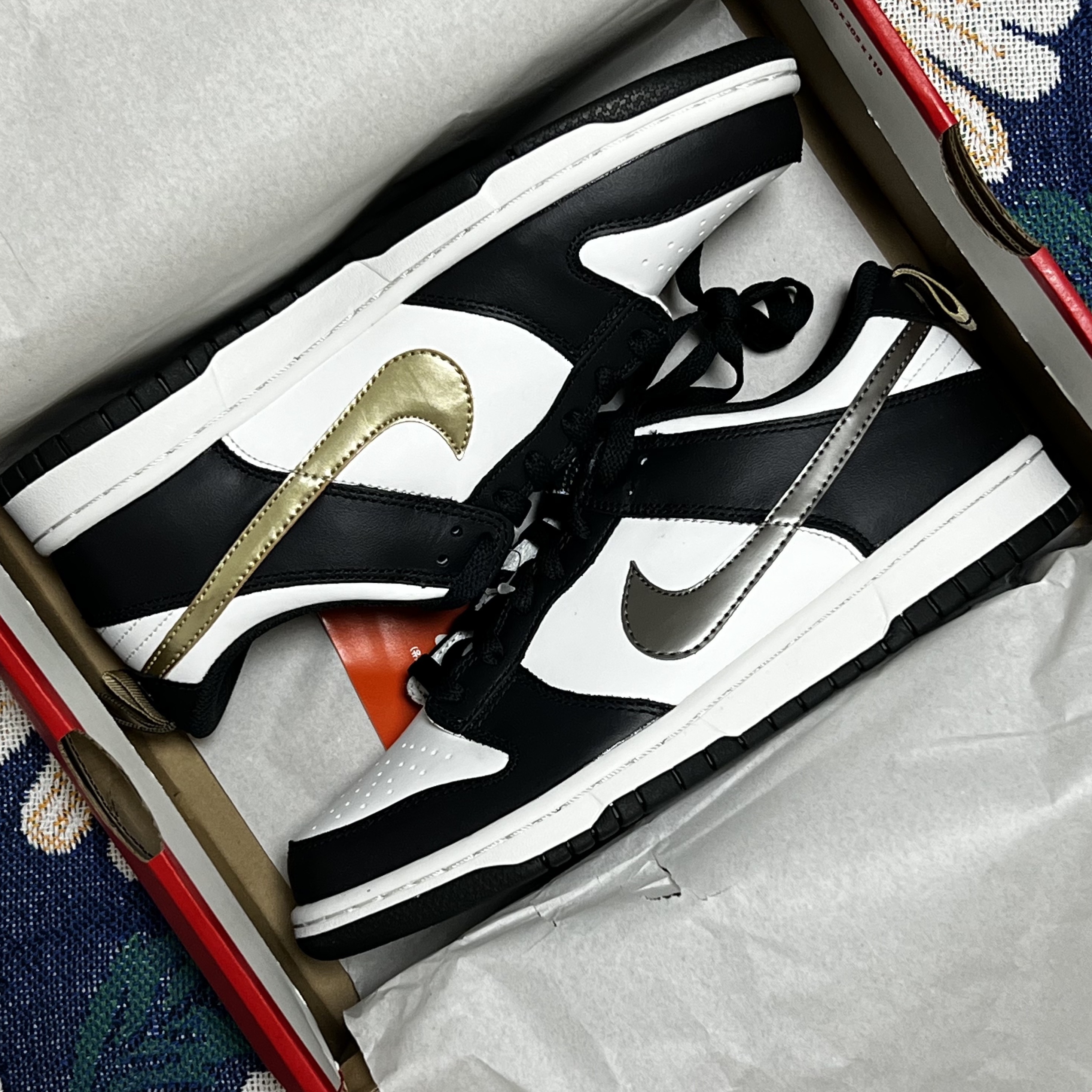 그녀섴 (@hugme) 님의 게시물 | KREAM