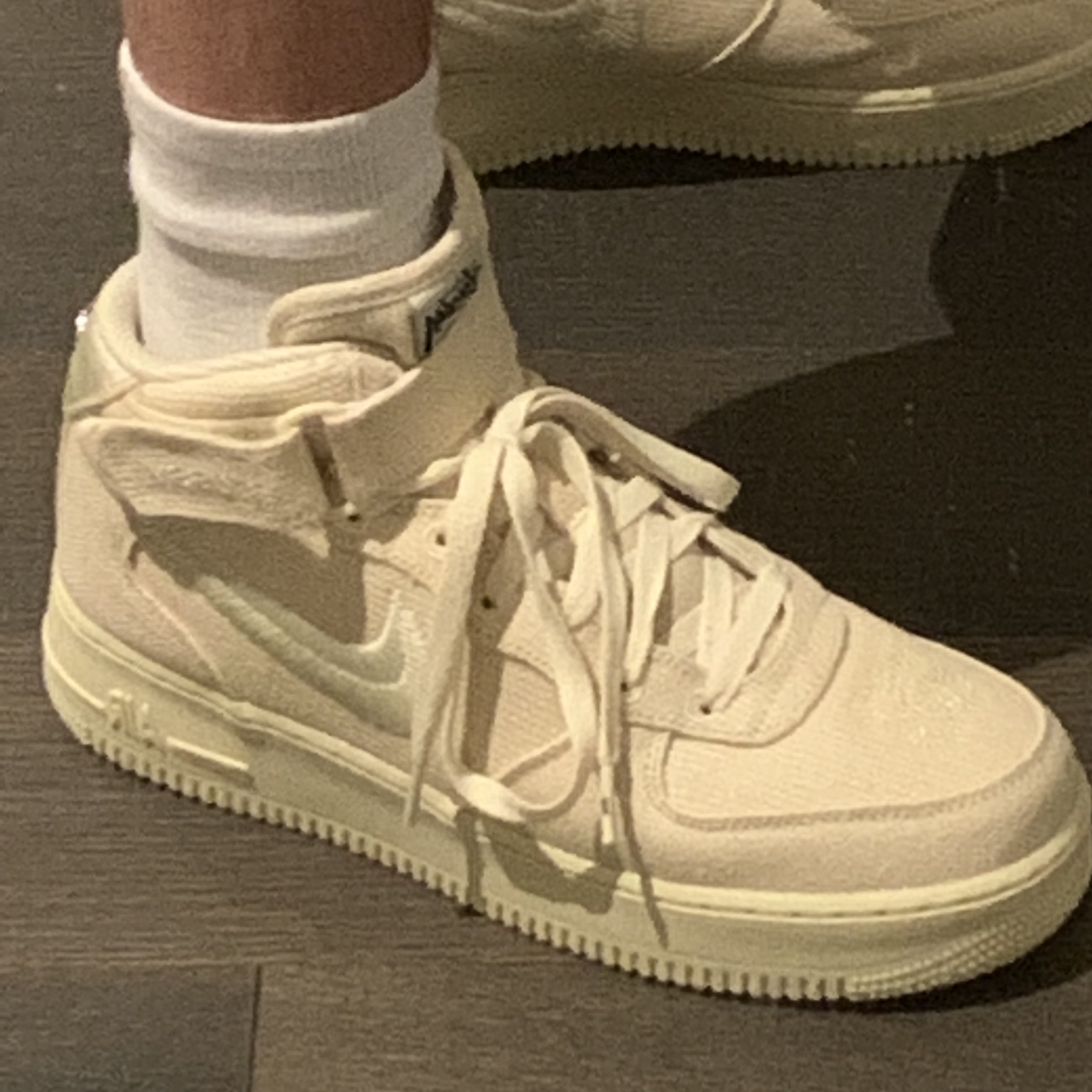 min (@akwjq1) 님의 게시물 | KREAM