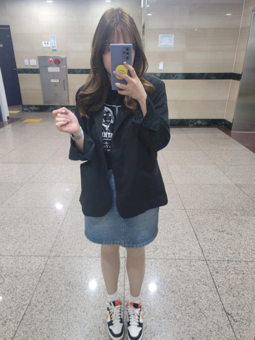 정순쓰 (@seo.jh__) 님의 게시물 | KREAM