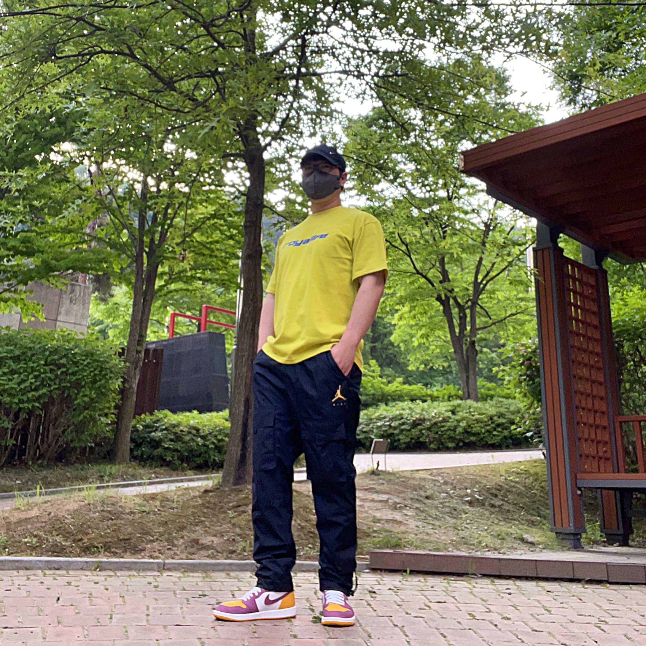 Lee (@artera) 님의 게시물 | KREAM