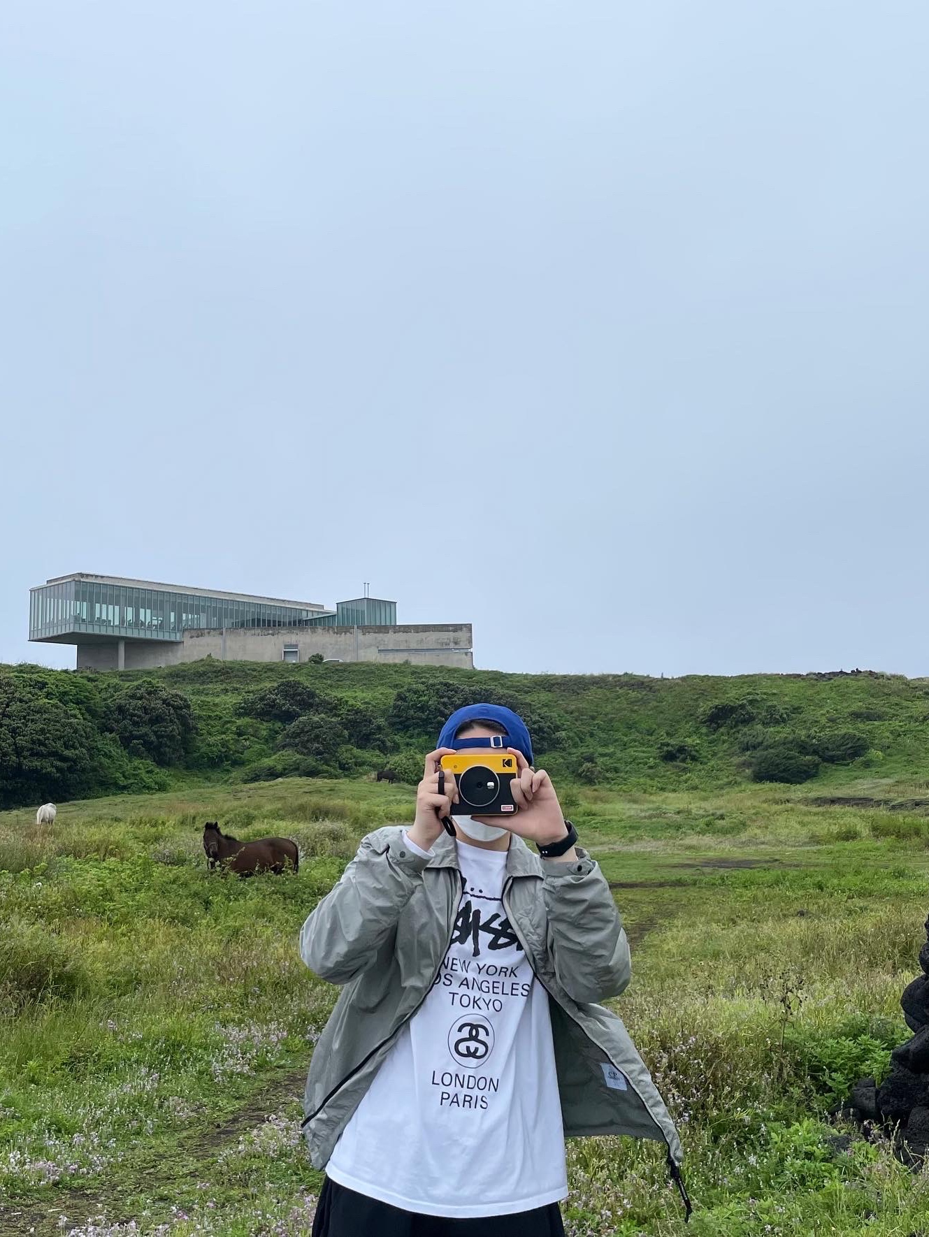 성 덕 (@s._.duck) 님의 게시물 | KREAM