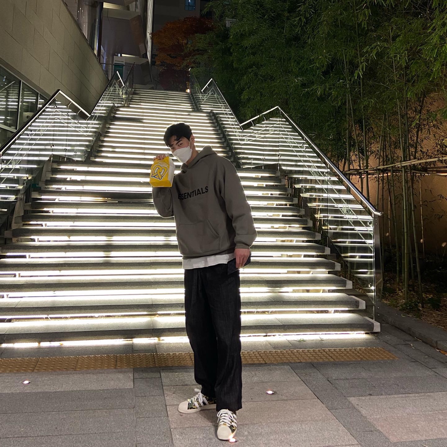 ㅅㅎ (@s__hwa__) 님의 게시물 | KREAM