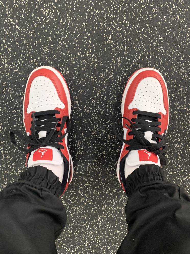 동은 (@baekdongeun) 님의 게시물 | KREAM