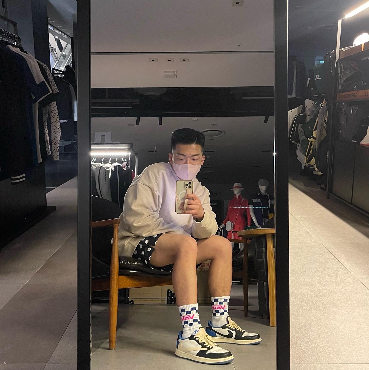 eathan_han (@eathan_han) 님의 게시물 | KREAM