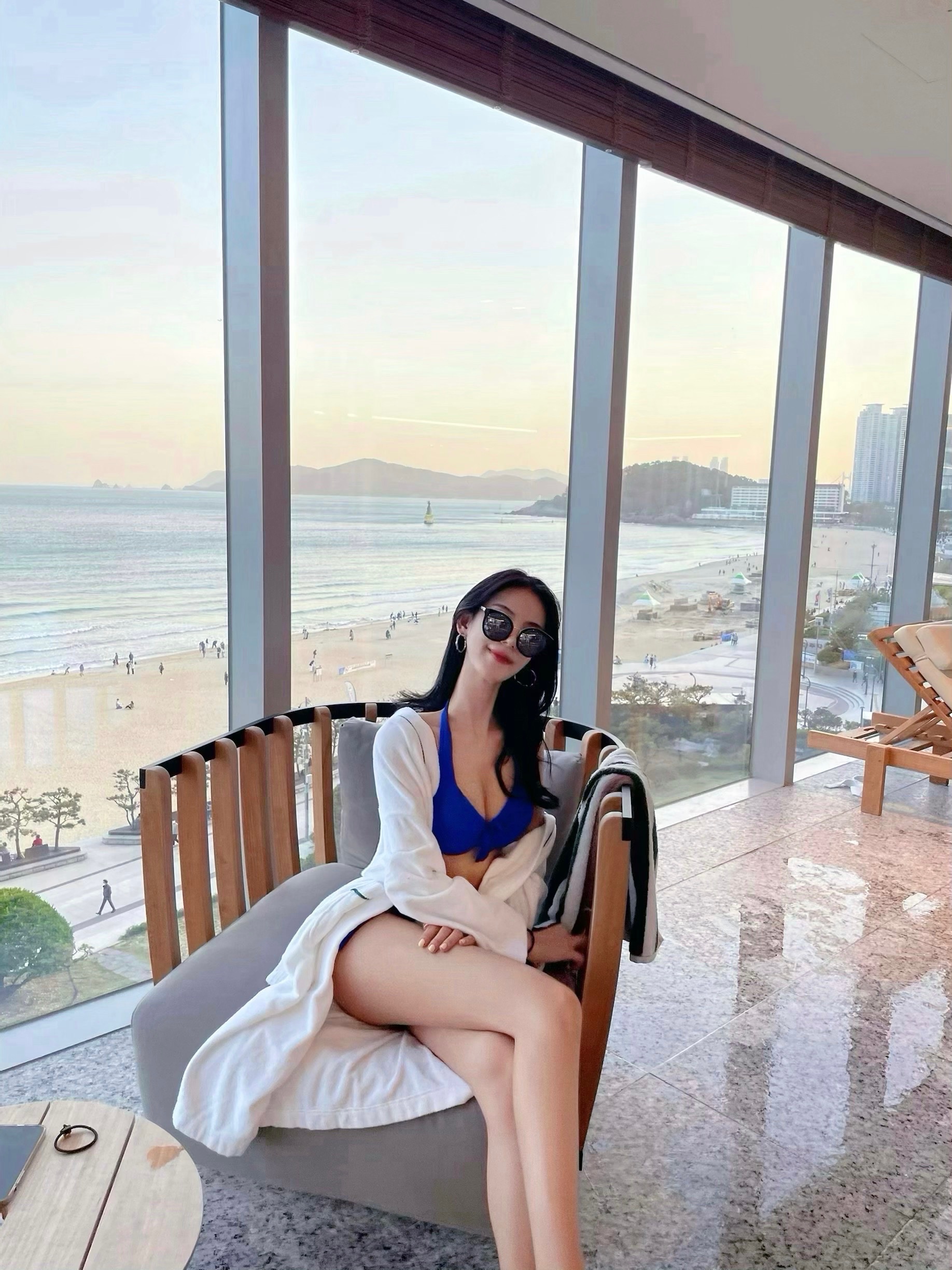 📍insta: @hai... (@hailey_.hk) 님의 게시물 | KREAM