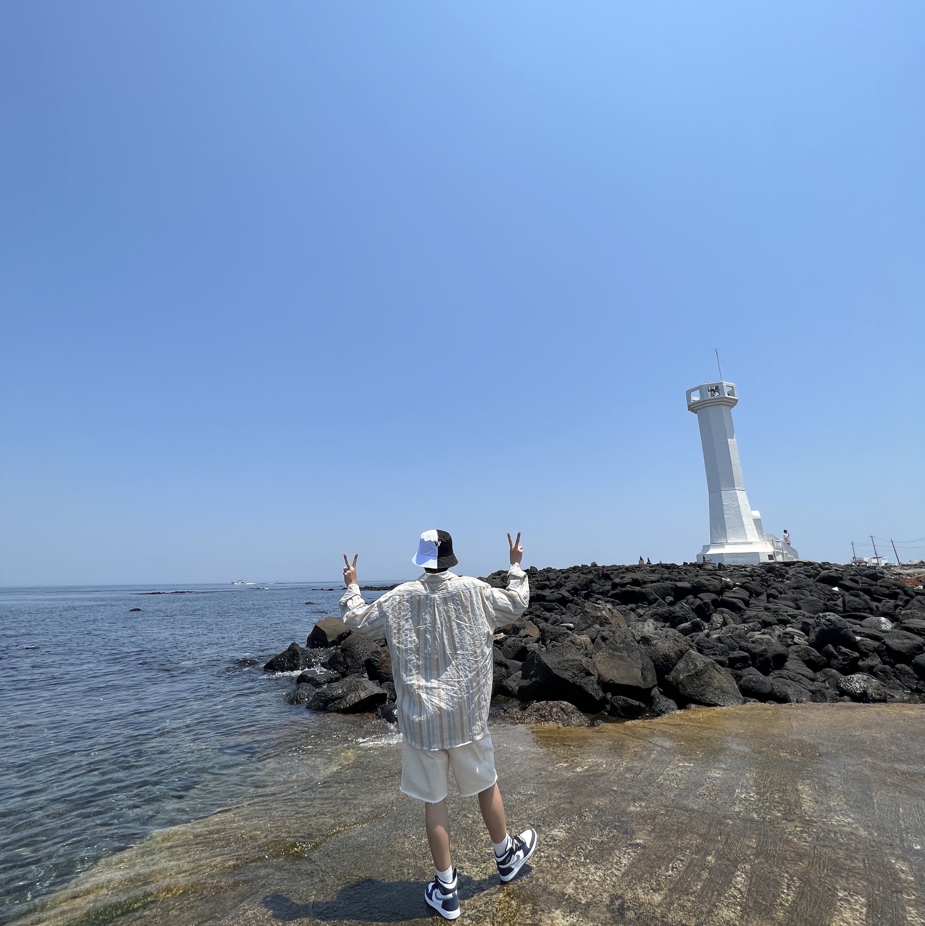 우니 (@woon_91) 님의 게시물 | KREAM