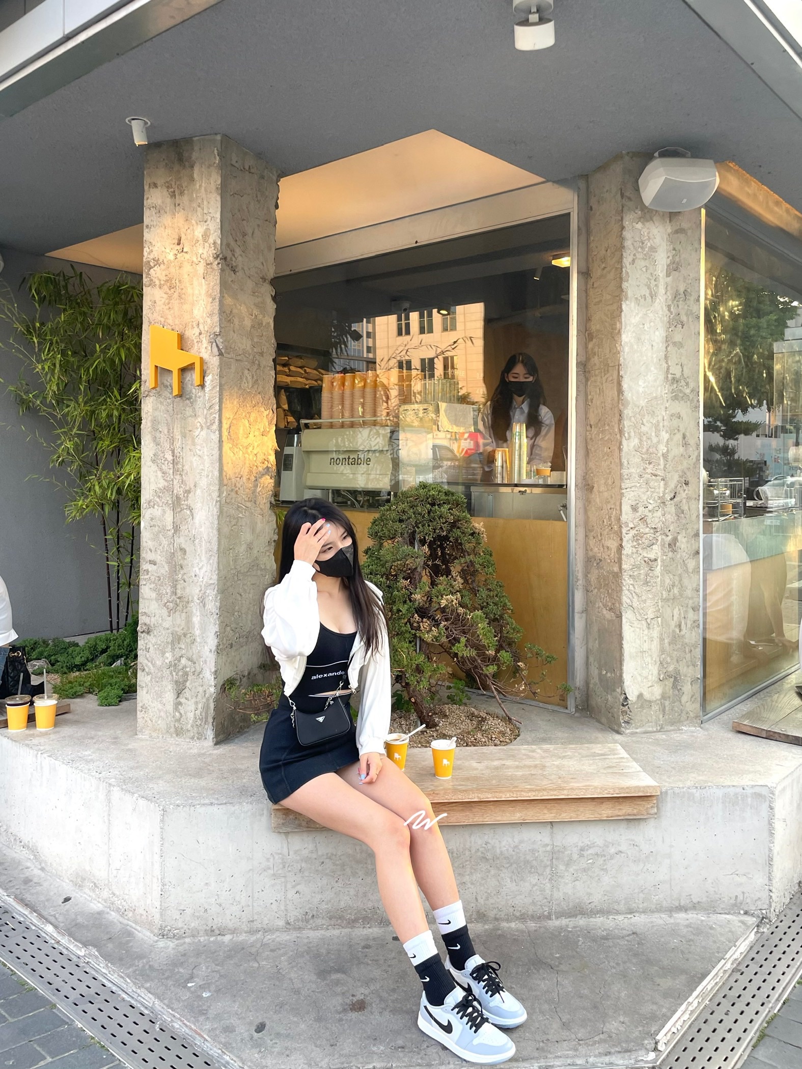 @lit_u_ (@lit_u_) 님의 게시물 | KREAM