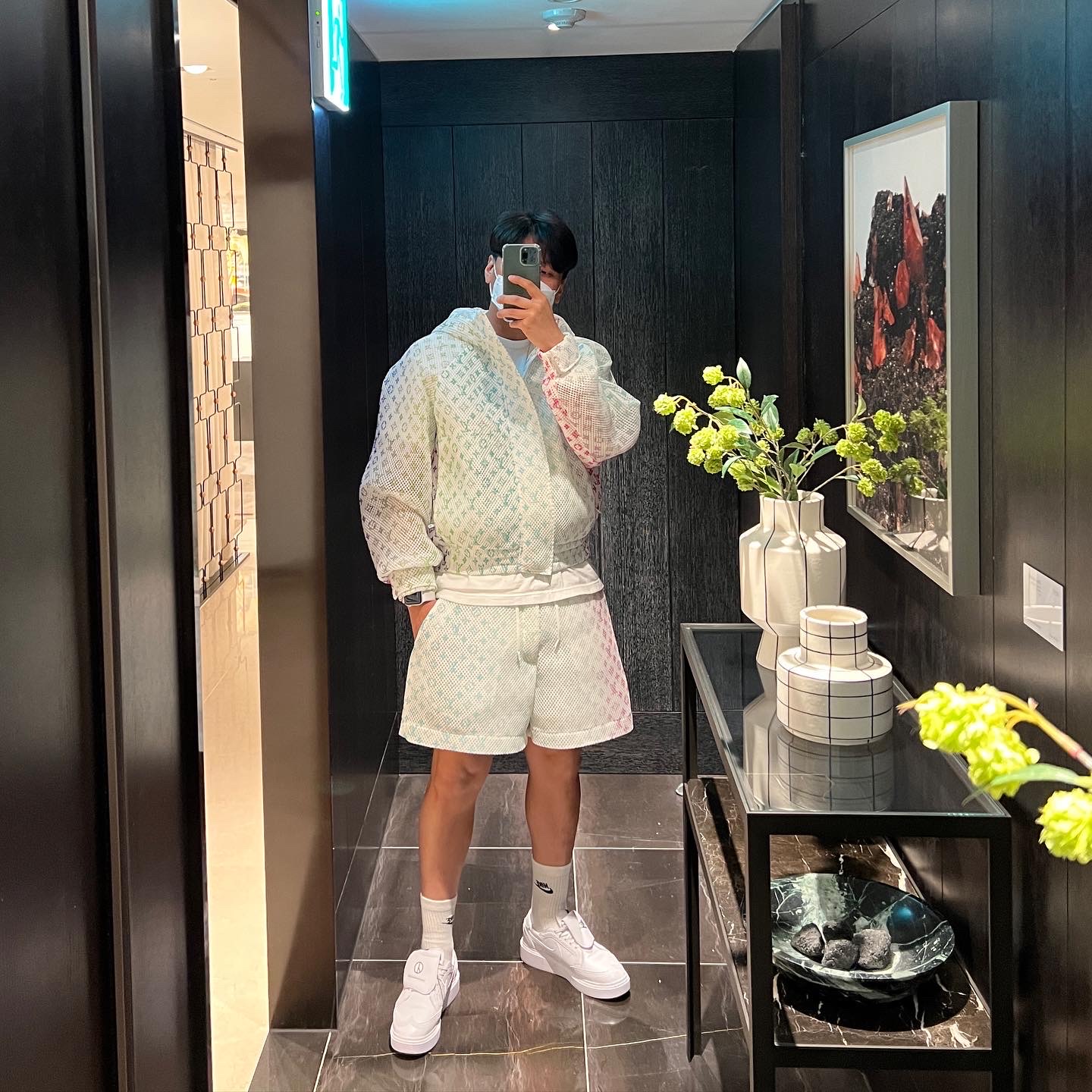 우쓰 (@woos_k) 님의 게시물 | KREAM