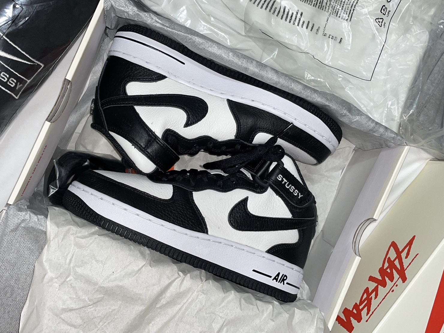 (@155.9_) 님의 게시물 | KREAM