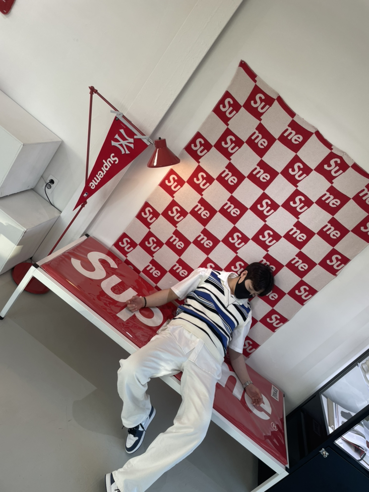 버미 (@beom_ing) 님의 게시물 | KREAM