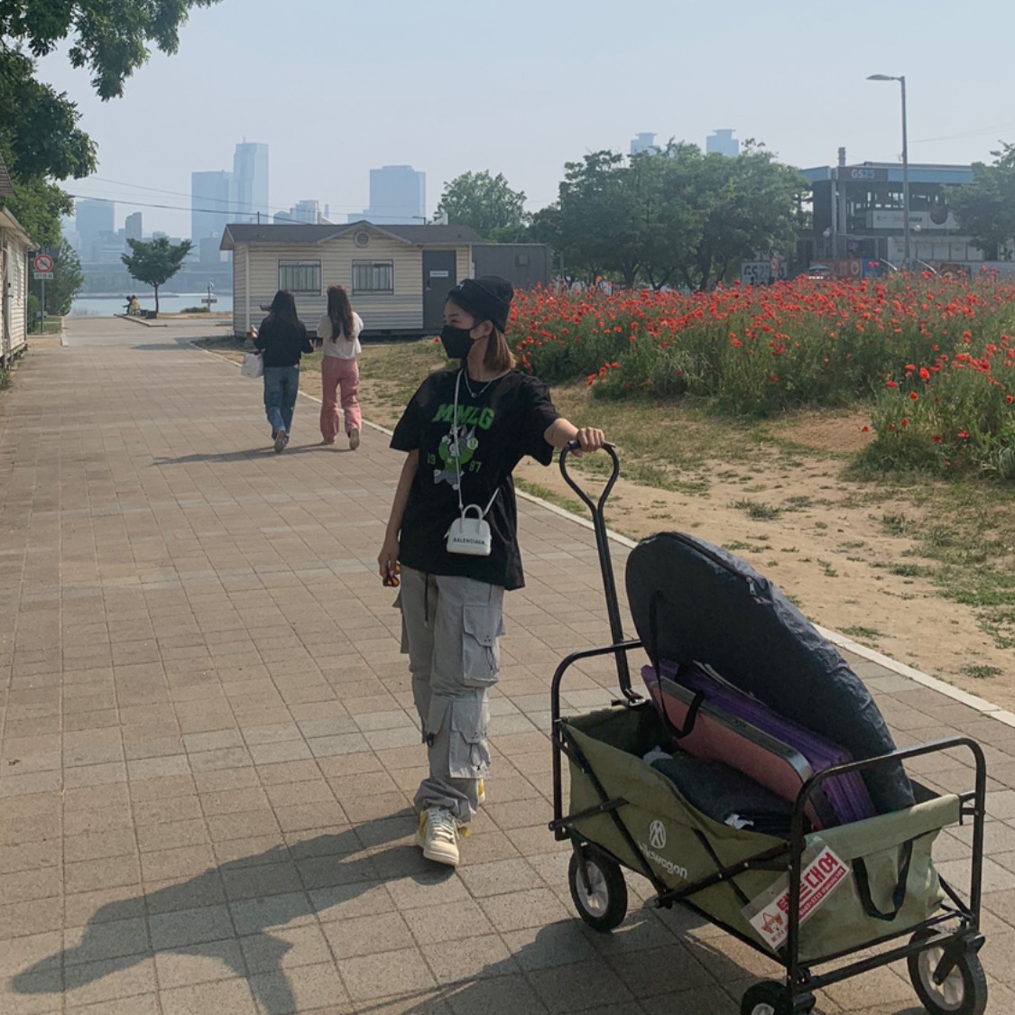 만족할때까지 : ) (@iam_hee) 님의 게시물 | KREAM