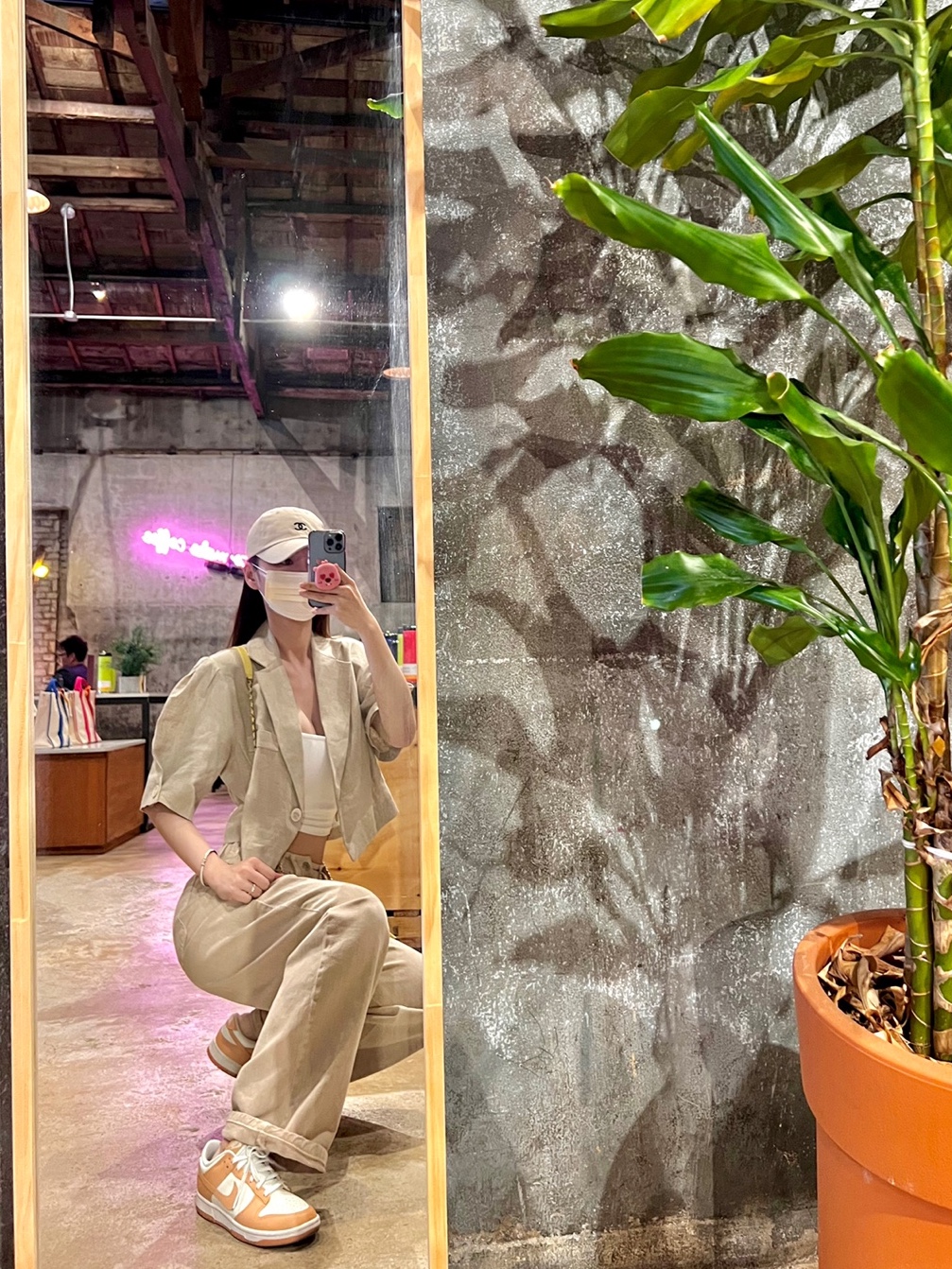 꿀벌이🐝 이지유 (@amelia_v) 님의 게시물 | KREAM