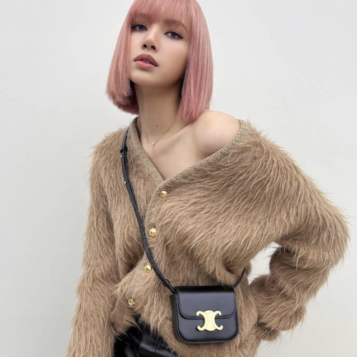 dobby (@euuuuny) 님의 게시물 | KREAM