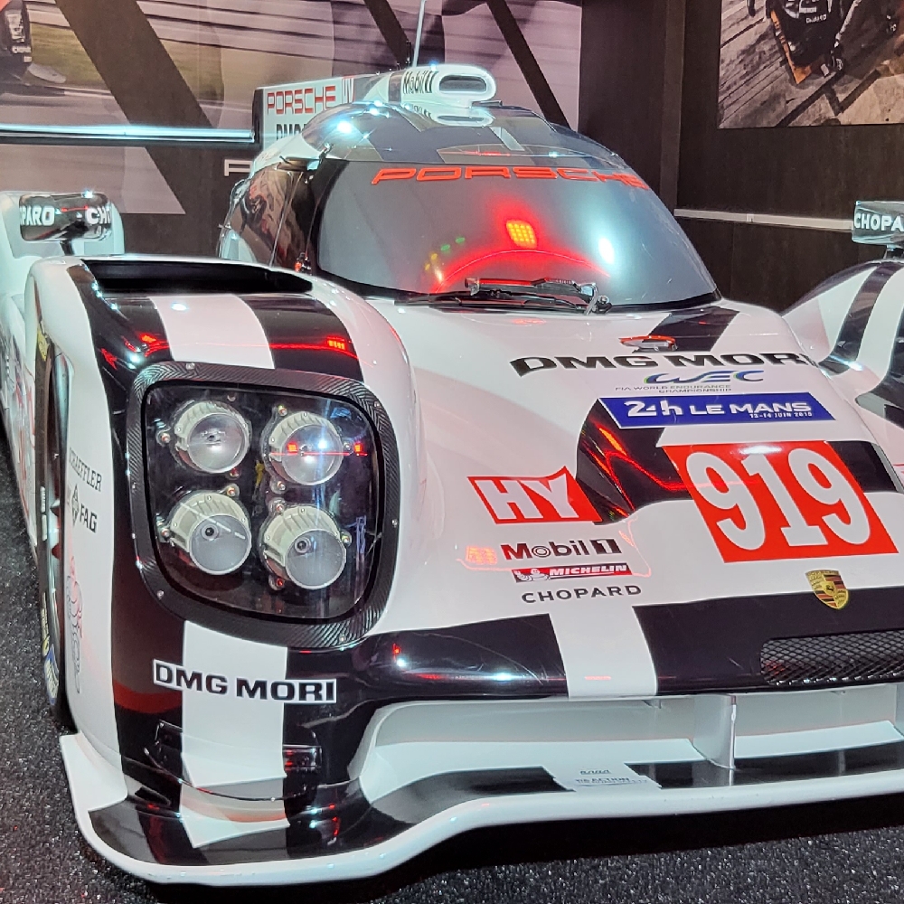 pocachip (@gts40) 님의 게시물 | KREAM