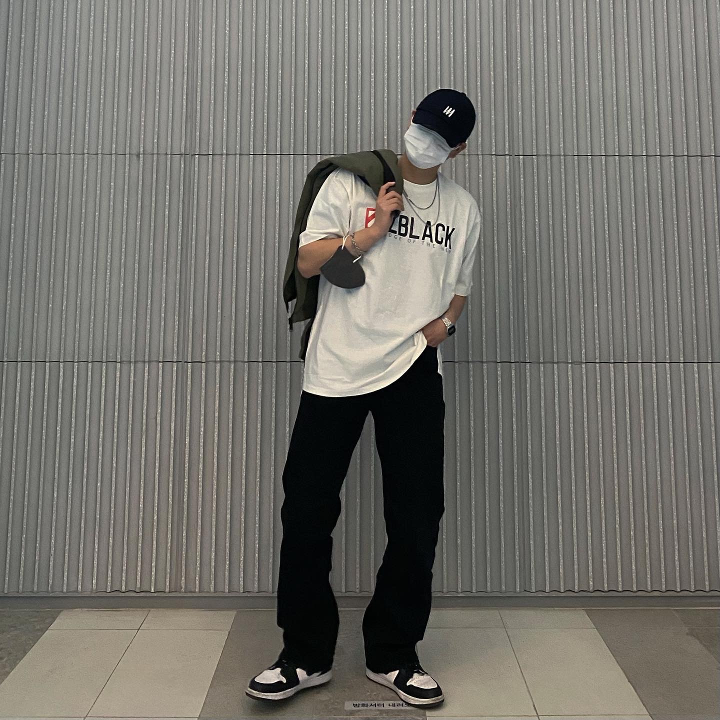 동동 (@im_dooong) 님의 게시물 | KREAM