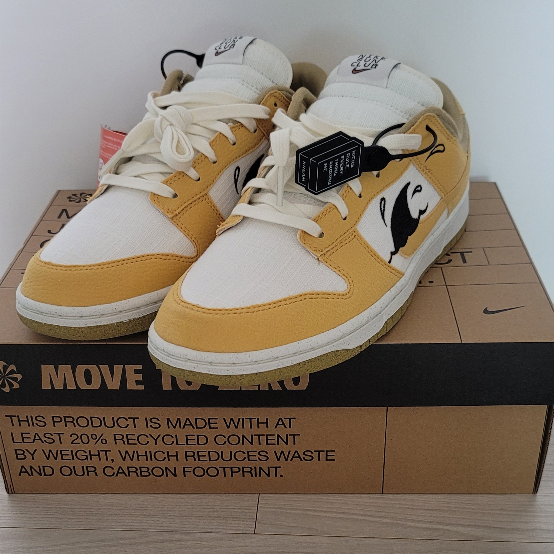 커러미 (@currum) 님의 게시물 | KREAM