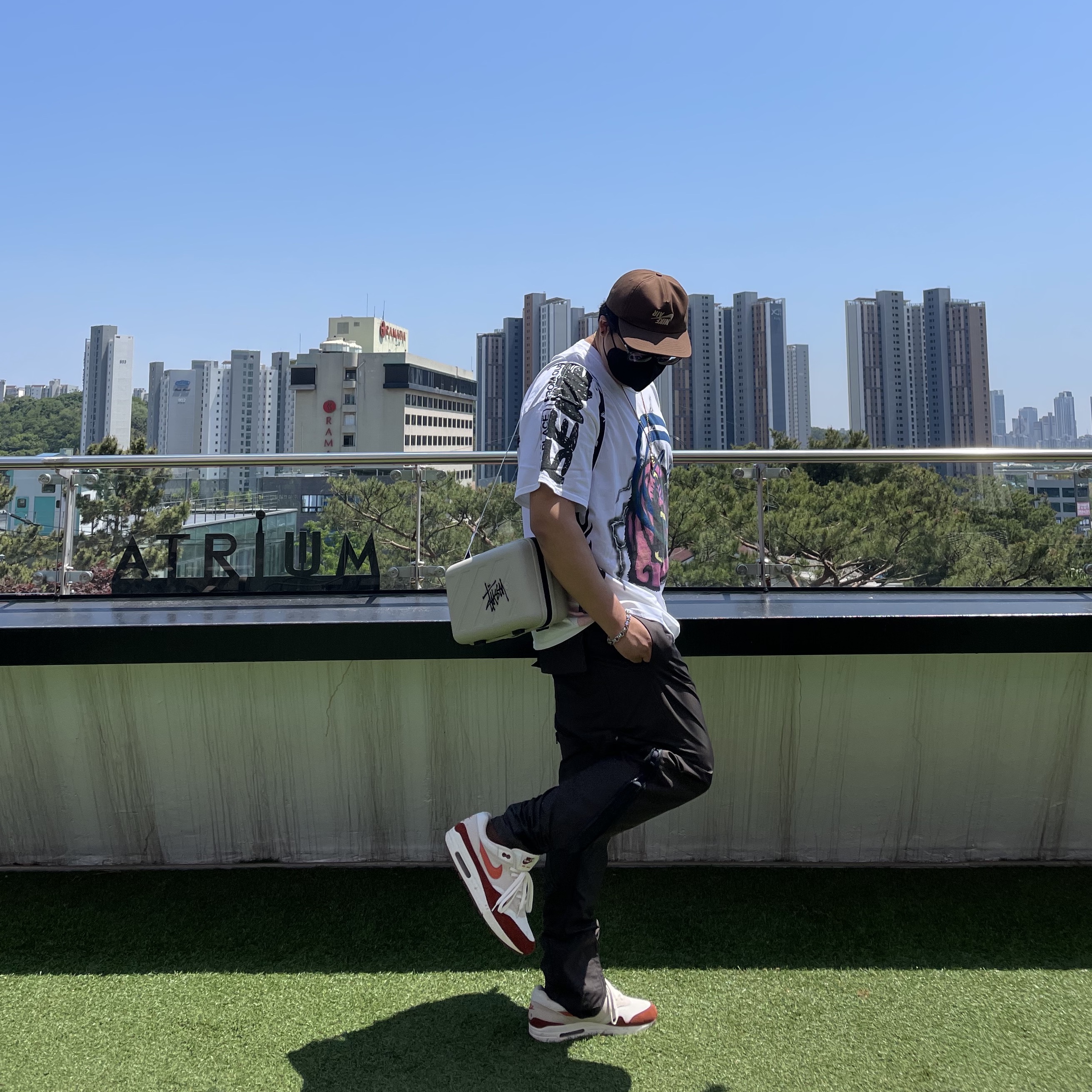 전대우 (@tigerdw) 님의 게시물 | KREAM