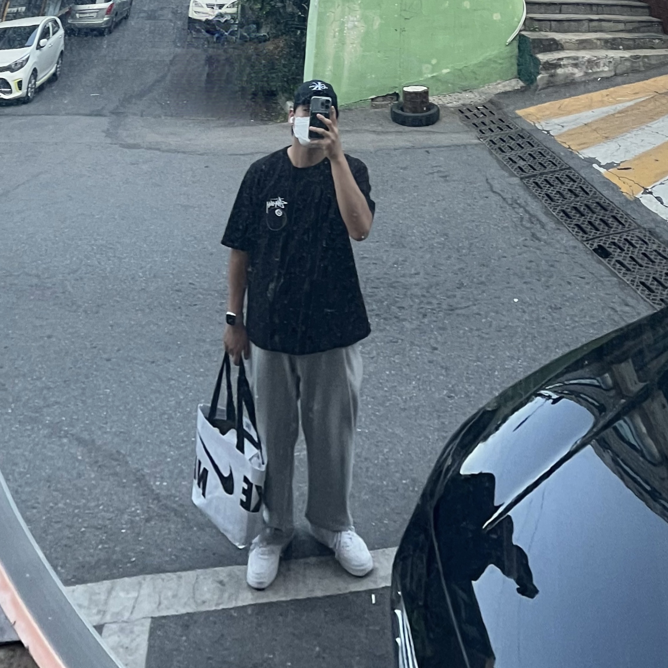 메뚜기친구사마귀 (@hyeon_tae) 님의 게시물 | KREAM