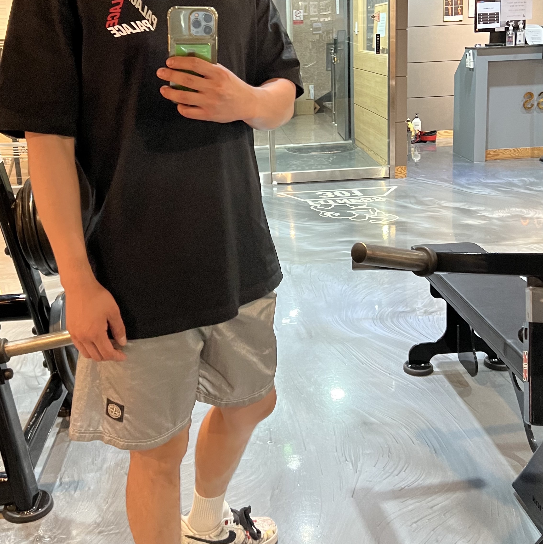 tae (@k_k_kth__) 님의 게시물 | KREAM