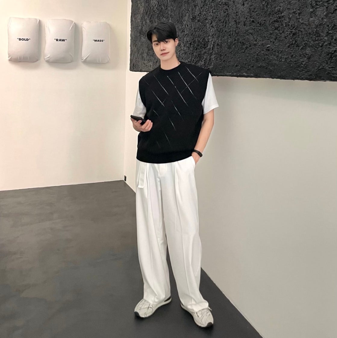 프롬투미 (@fromtome_jun) 님의 게시물 | KREAM