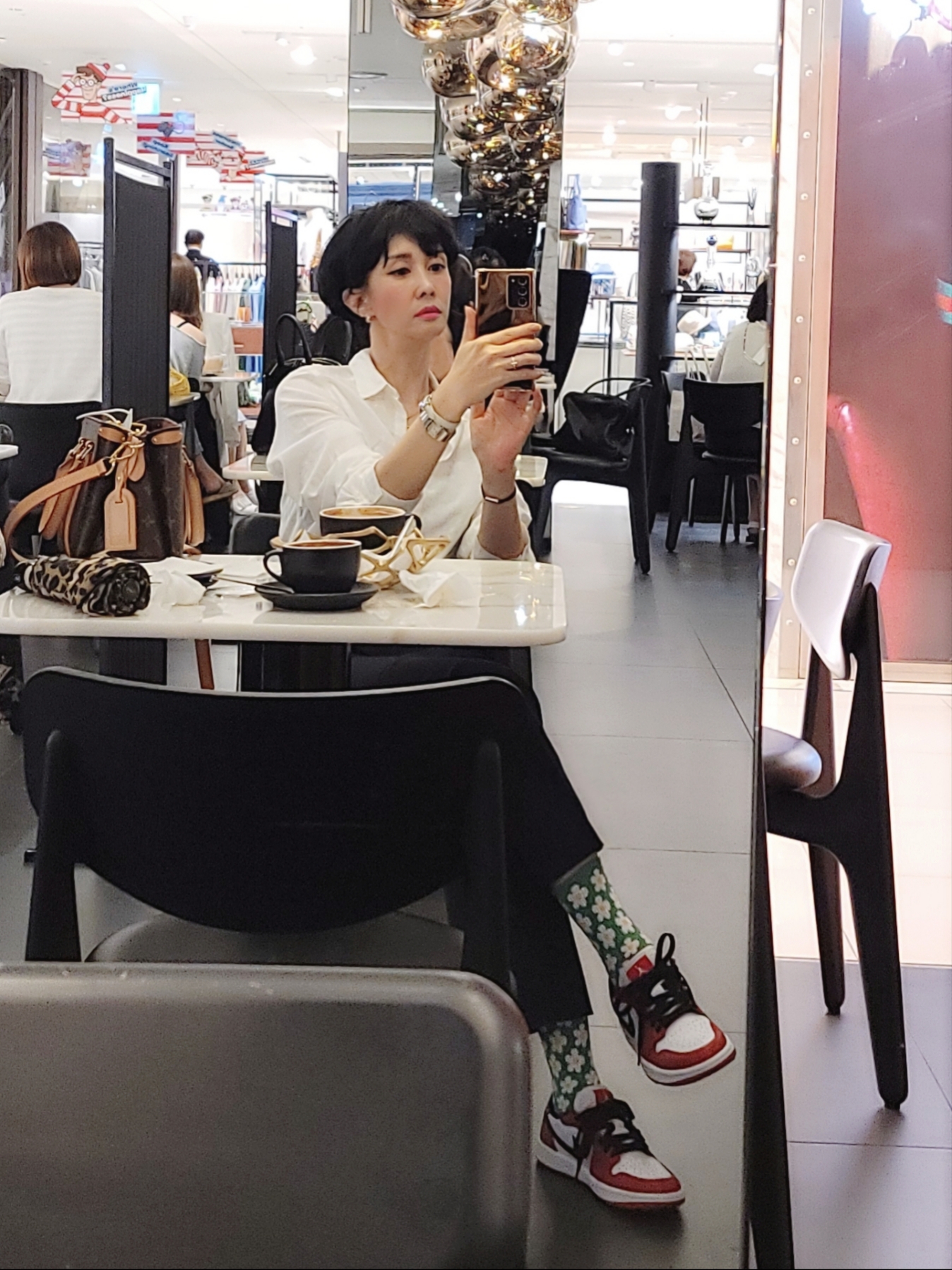 insta: sezinysm (@sezinysm) 님의 게시물 | KREAM