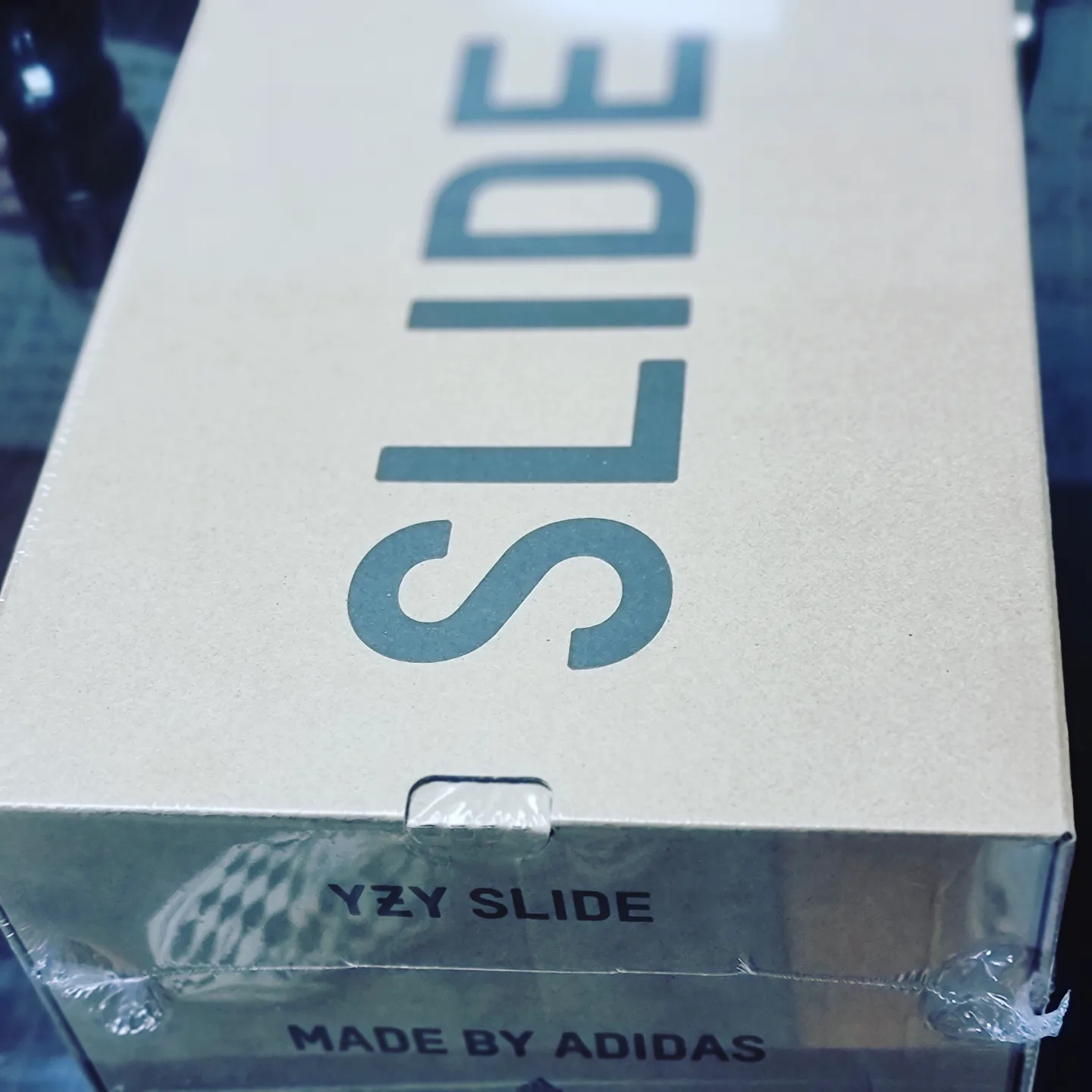 정성진 (@_jjin_) 님의 게시물 | KREAM