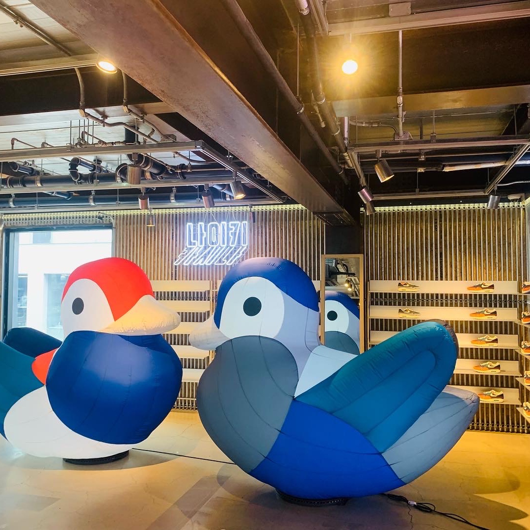 까망돌 (@herzog) 님의 게시물 | KREAM