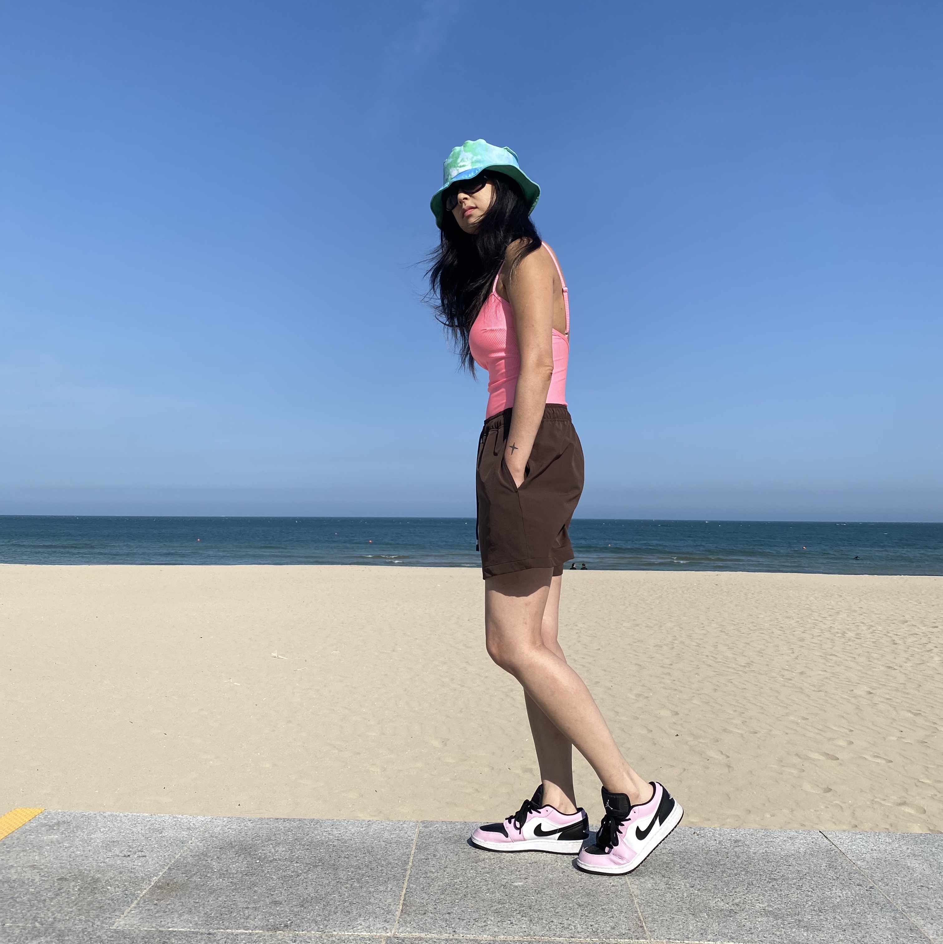 spector (@spector) 님의 게시물 | KREAM