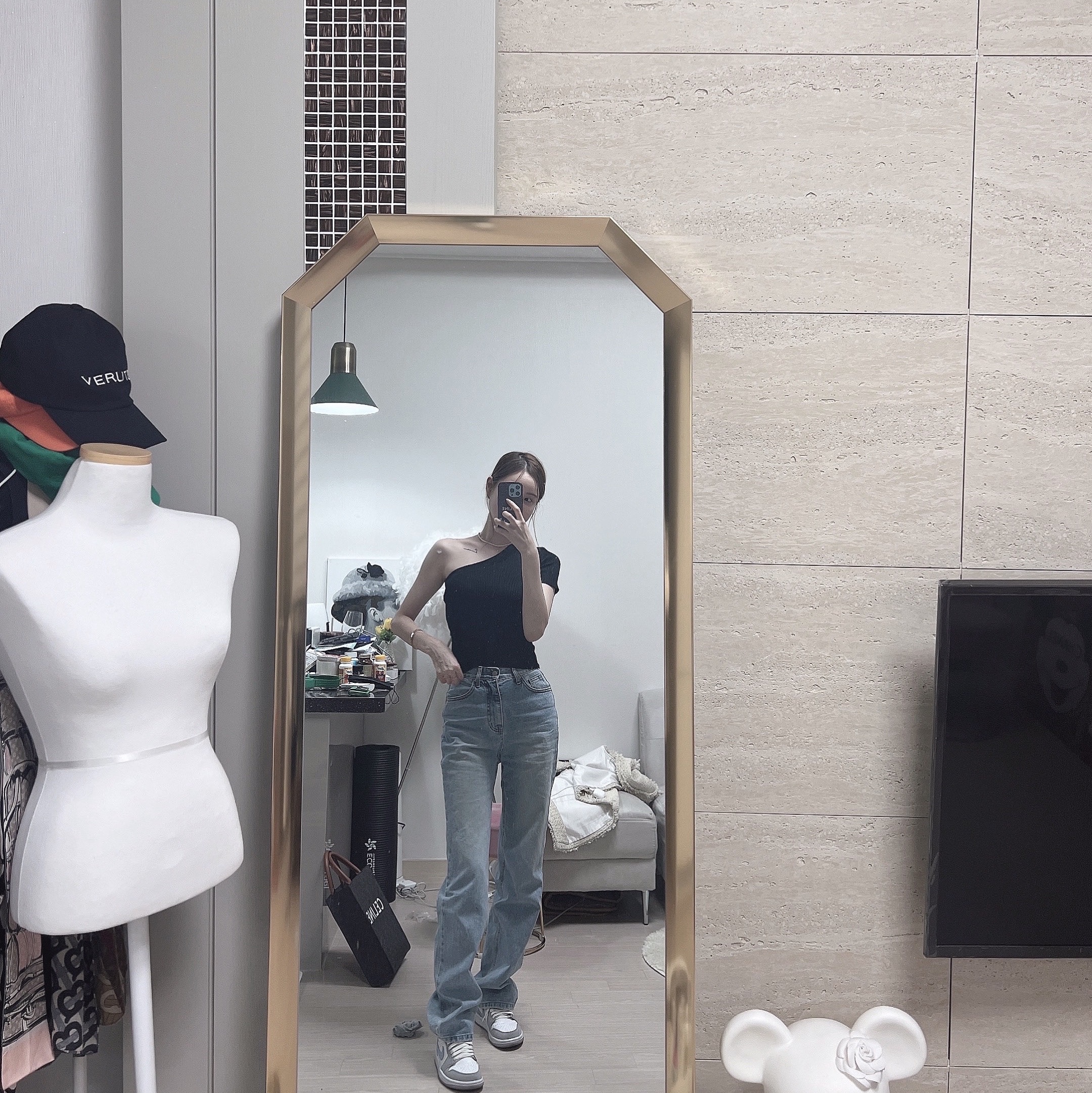 임 (@imss_) 님의 게시물 | KREAM