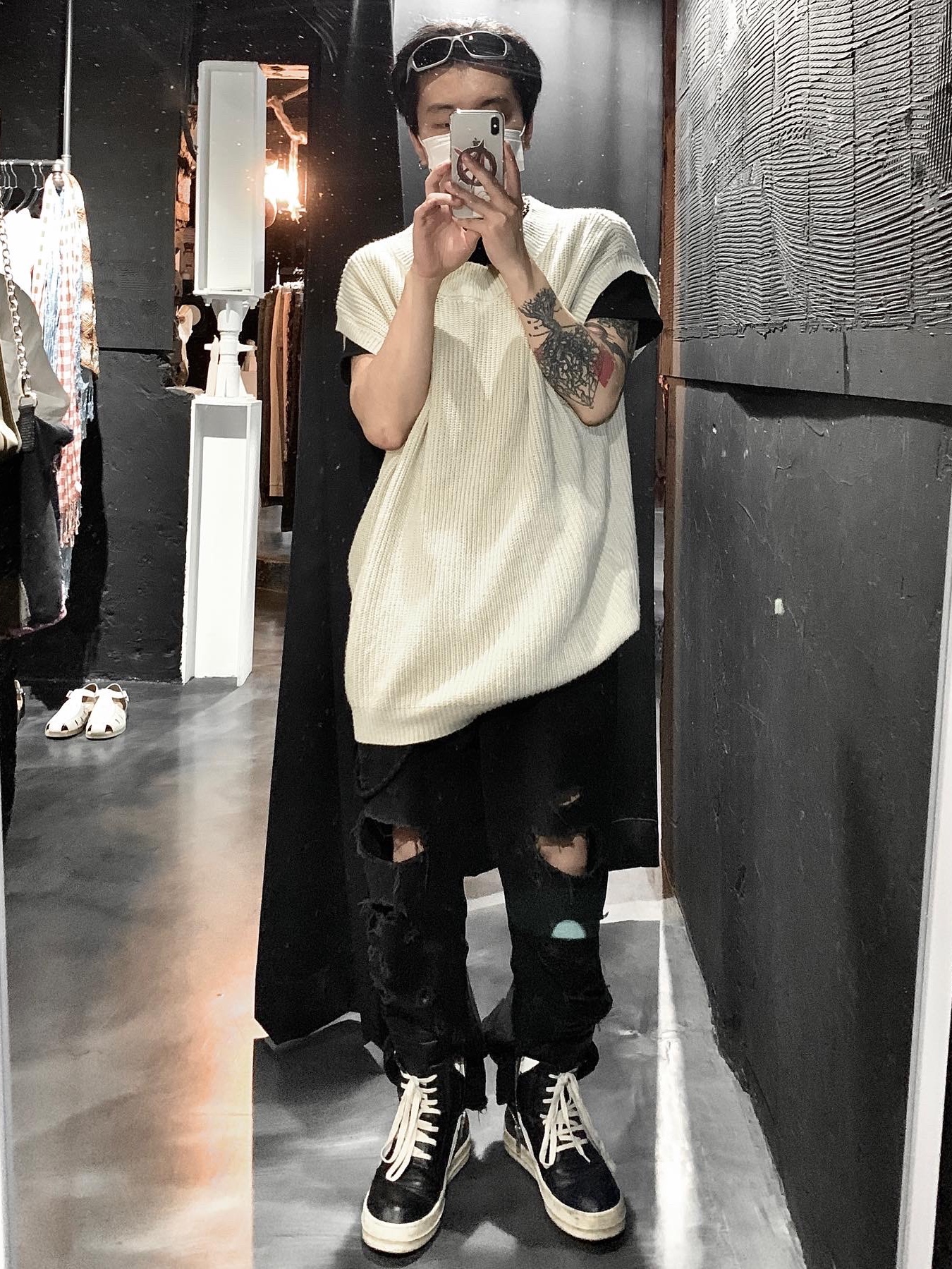 최성근 (@indigopunk) 님의 게시물 | KREAM