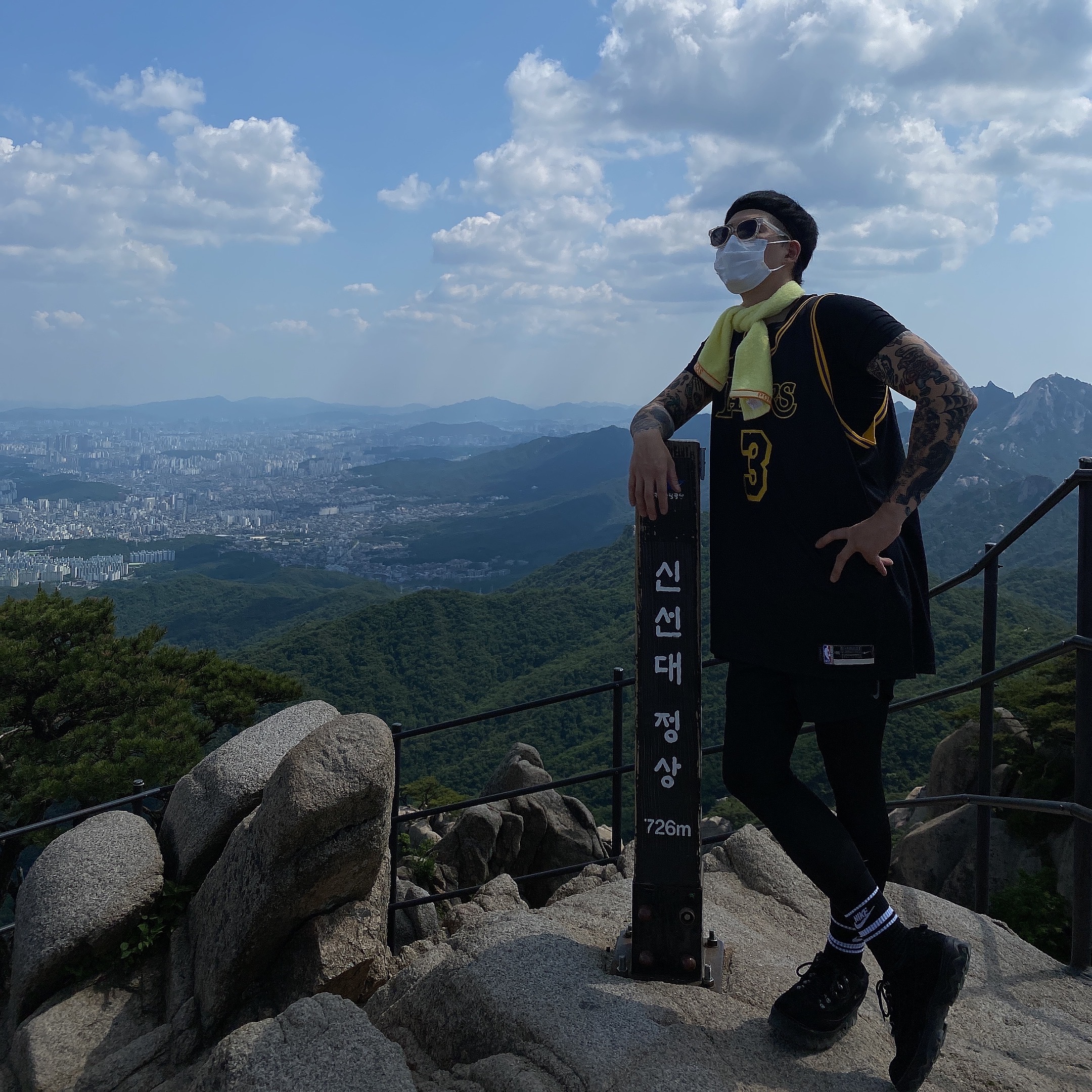 183 /85 소통맞팔 (@rwwt0k) 님의 게시물 | KREAM