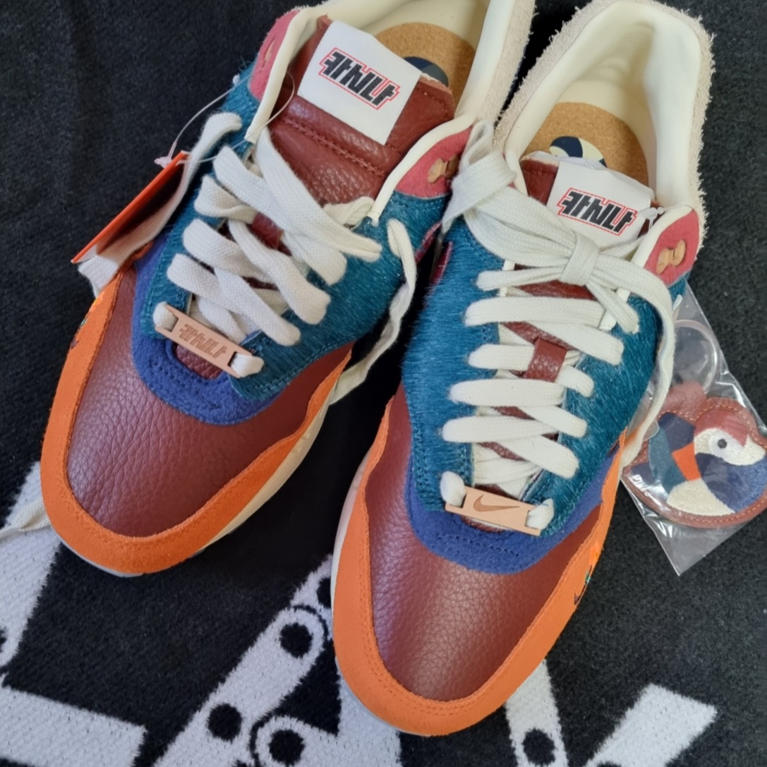 공대생 (@hx__kim) 님의 게시물 | KREAM