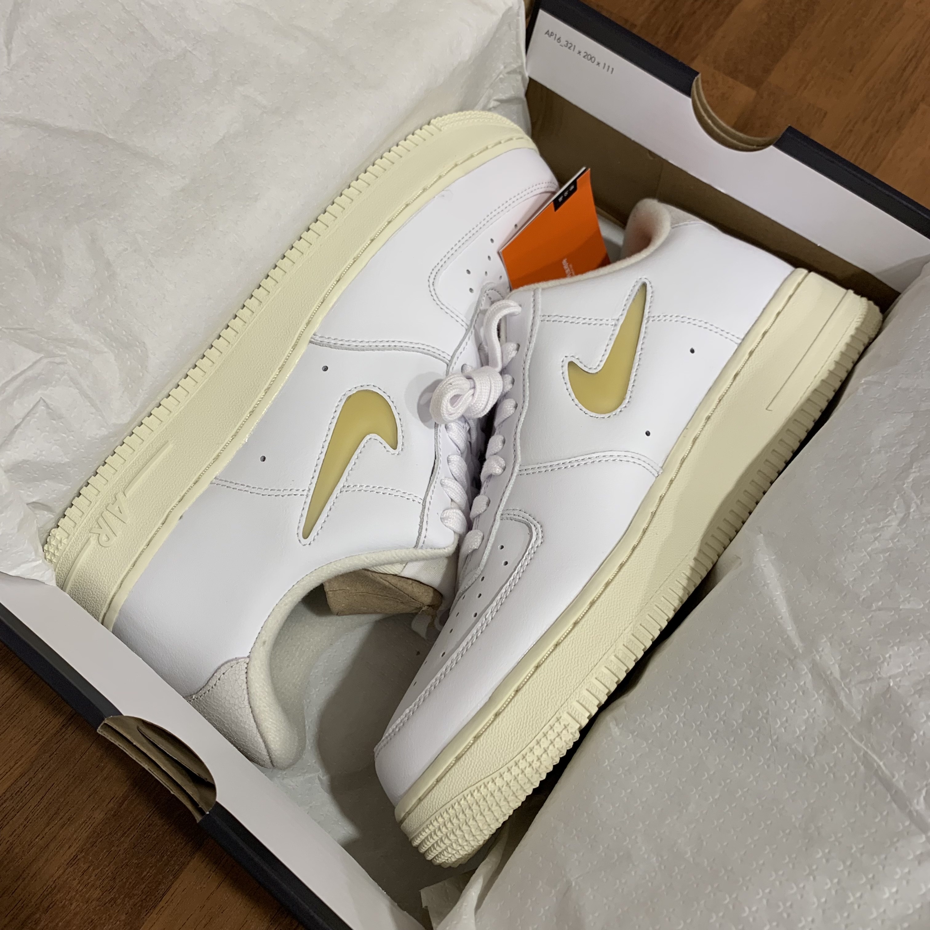 동우 (@dong_woo.o) 님의 게시물 | KREAM