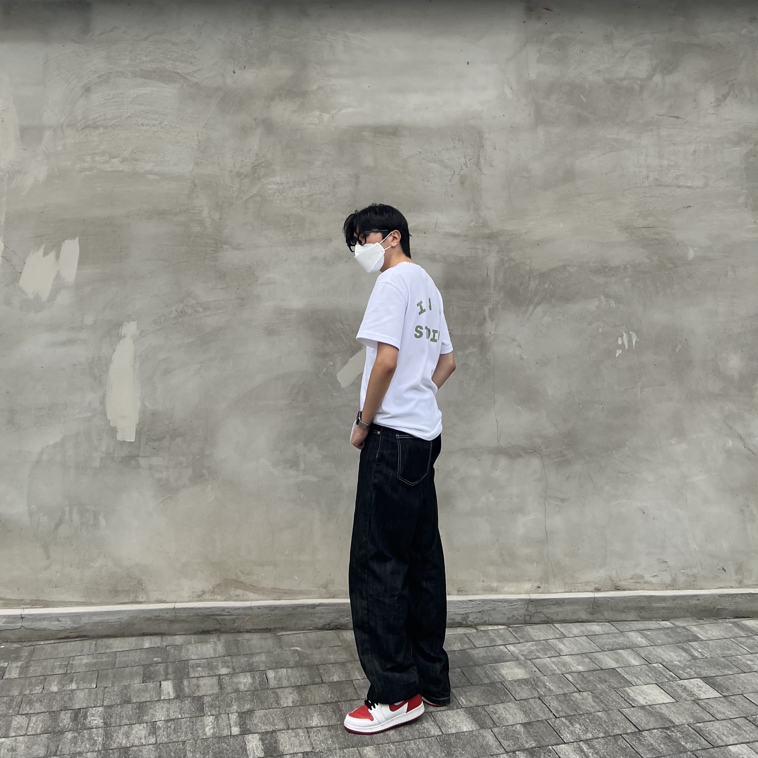 진호 (@hwang__.9) 님의 게시물 | KREAM