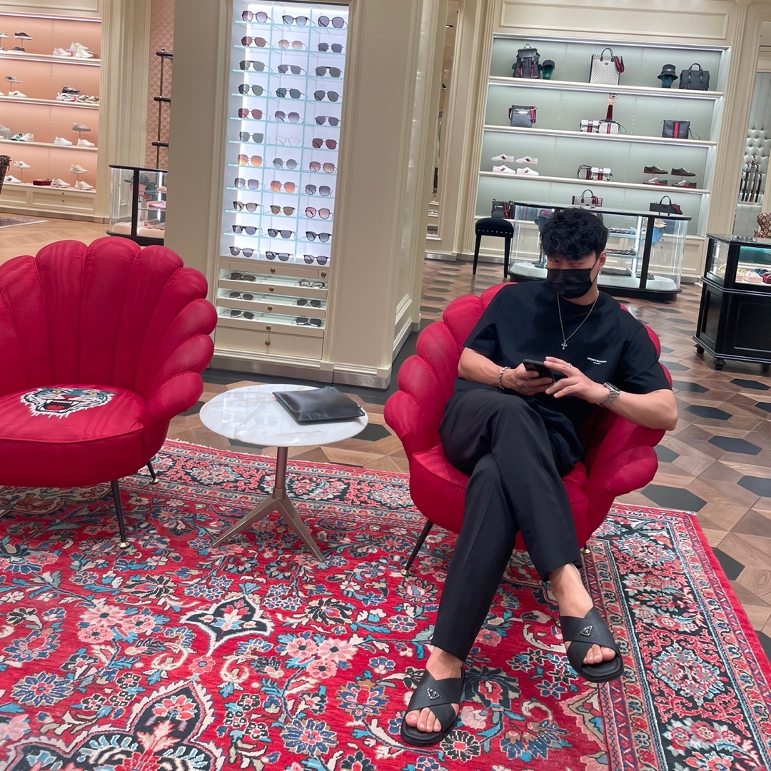 (@_jnkkk) 님의 게시물 | KREAM