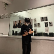 진호 (@hwang__.9) 님의 게시물 | KREAM