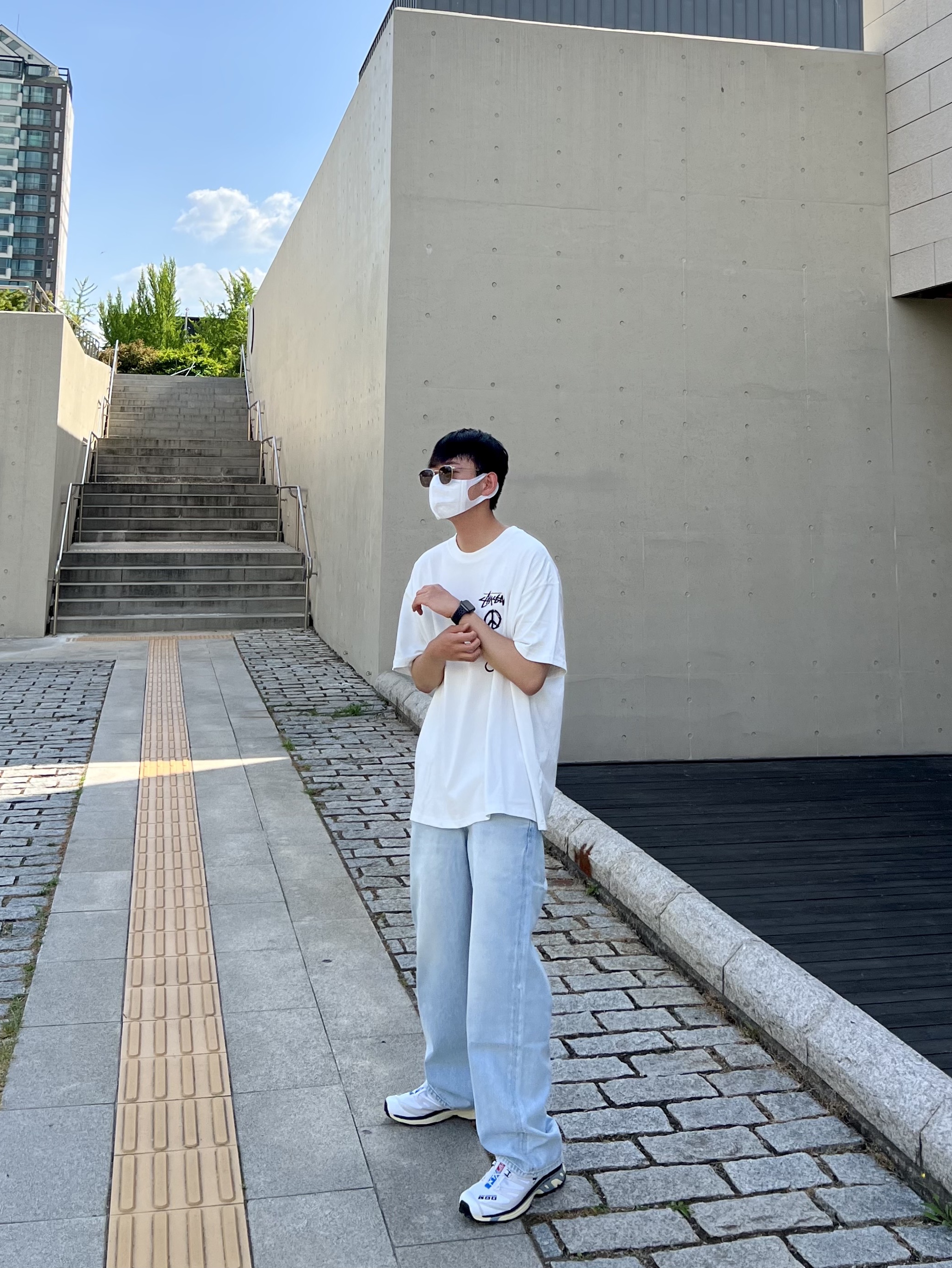 동건 (@move__gun) 님의 게시물 | KREAM