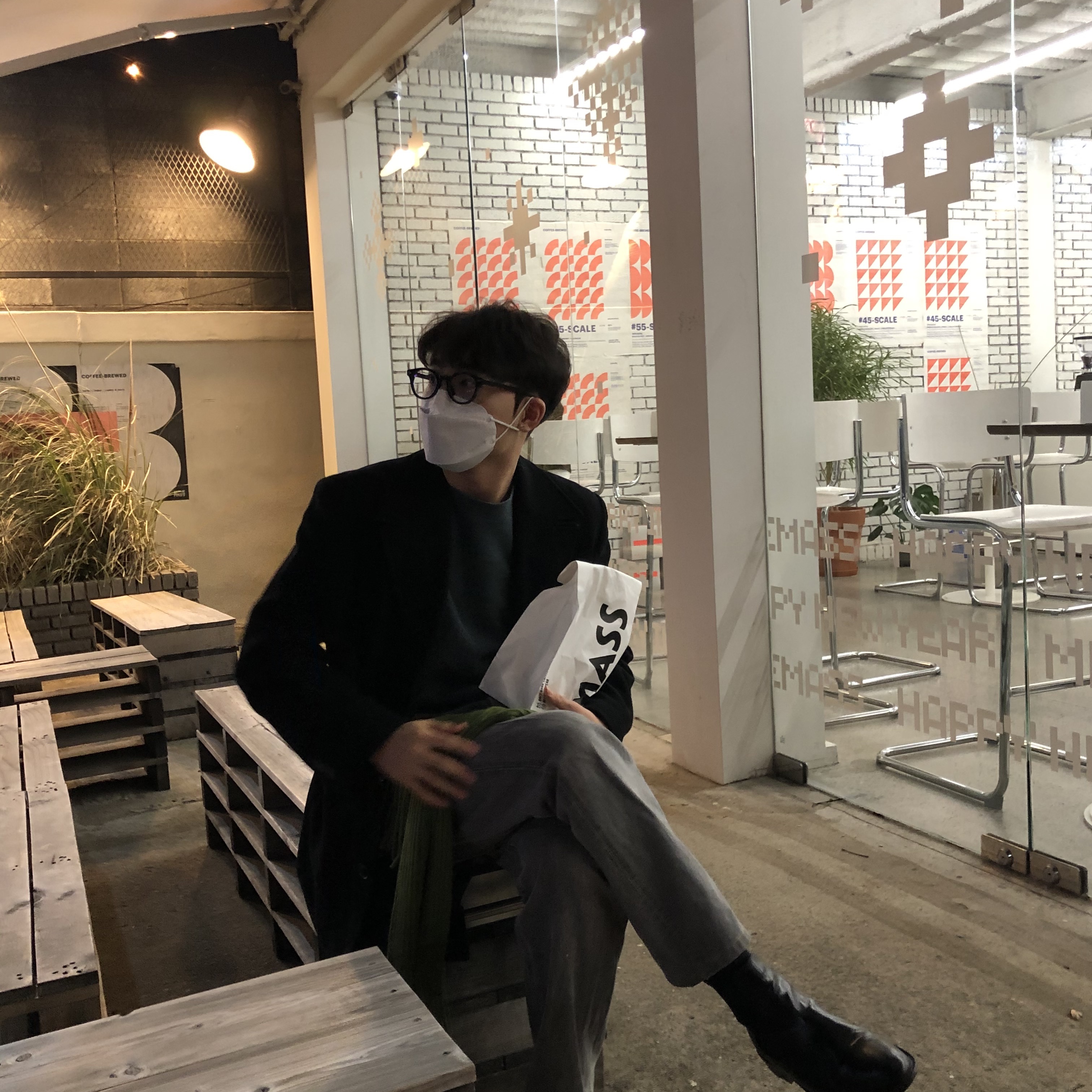 류채우 (@new_cw00) 님의 게시물 | KREAM