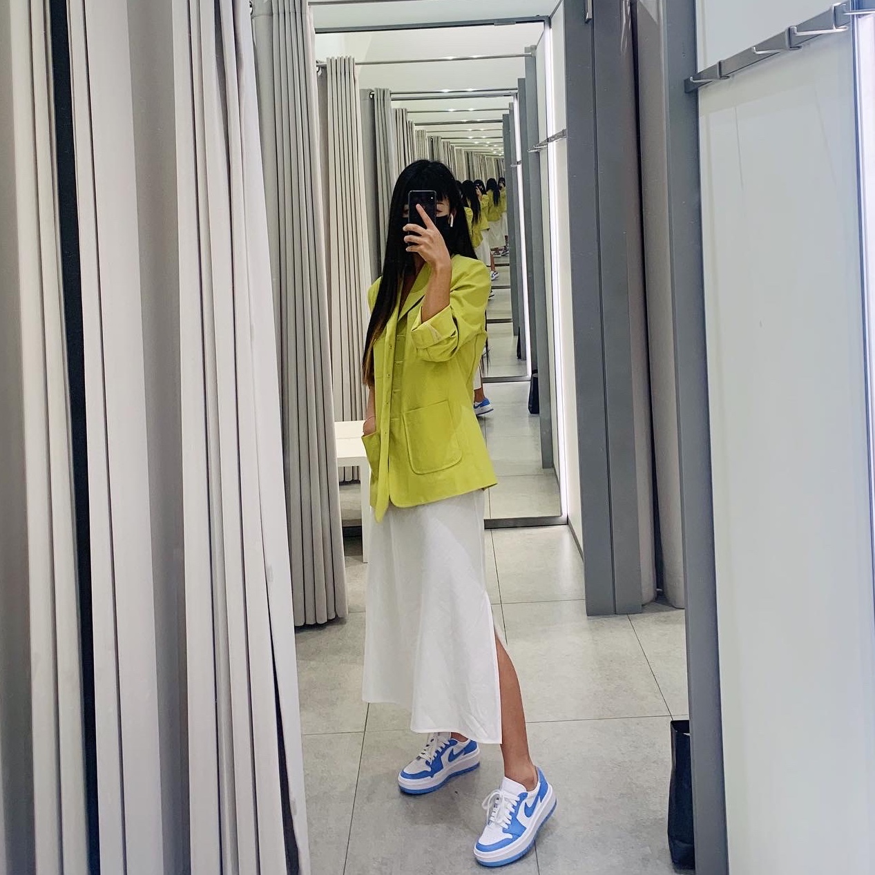 seul lee (@xx_lsls_xx) 님의 게시물 | KREAM